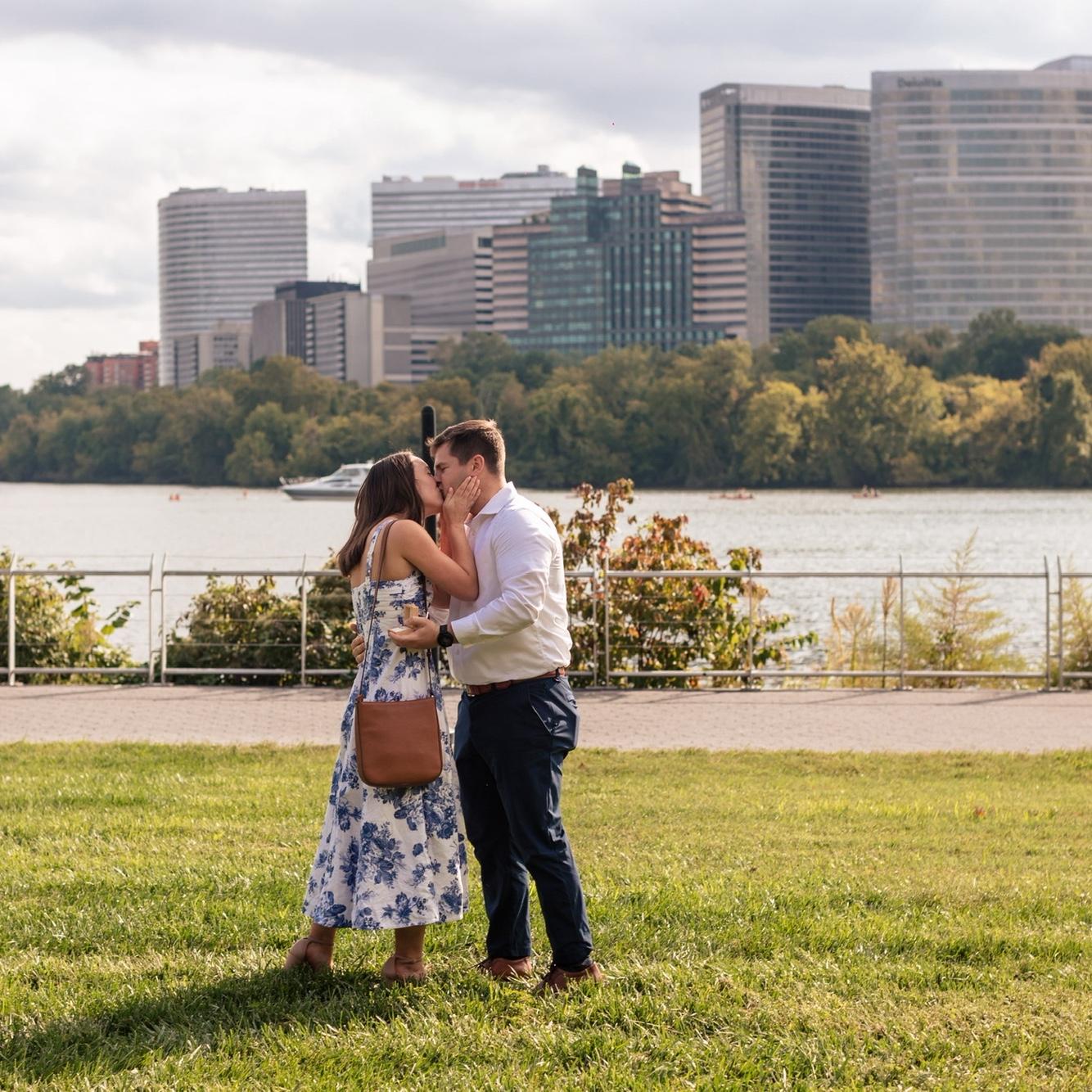 Kristen Suzanne Castle and Thomas Riley Bartlett's Wedding Website