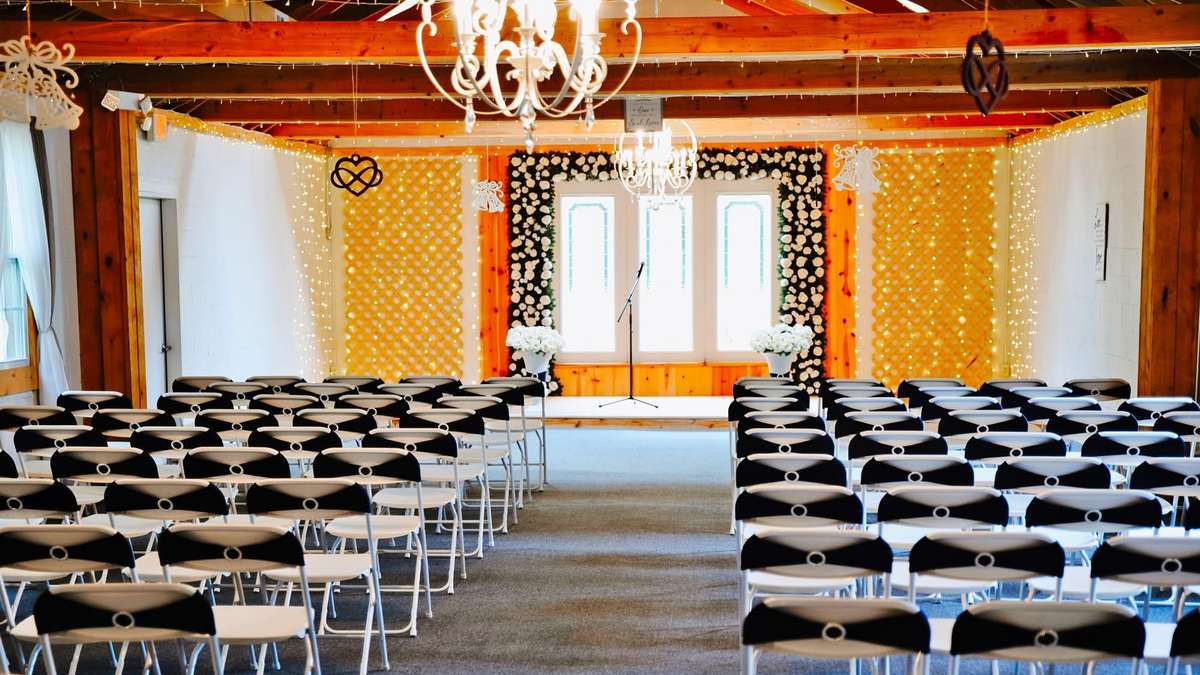 Tying The Knot Weddings And Events | Wedding Venues | Cost, Reviews & Photos | Zola