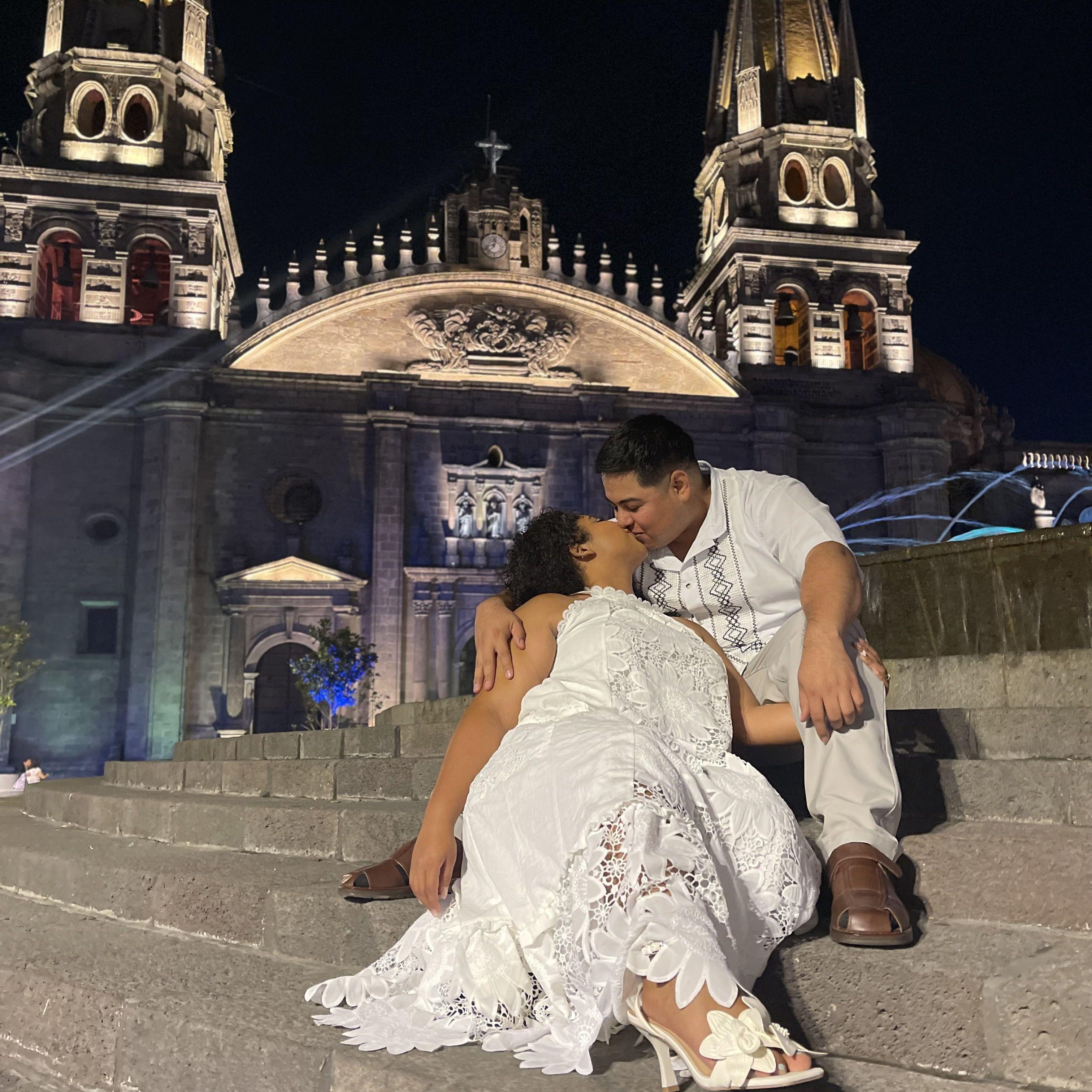 Jannette Martinez and Ricardo Botello's Wedding Website