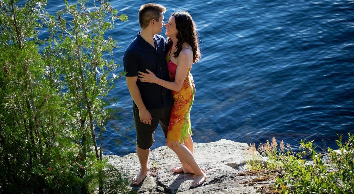 Luke Barrie and Laura Menzies' Wedding Website