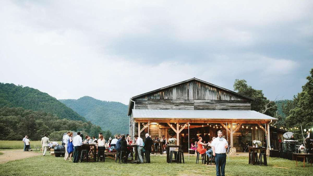 Paint Rock Farm | Wedding Venues | Cost, Reviews & Photos | Zola
