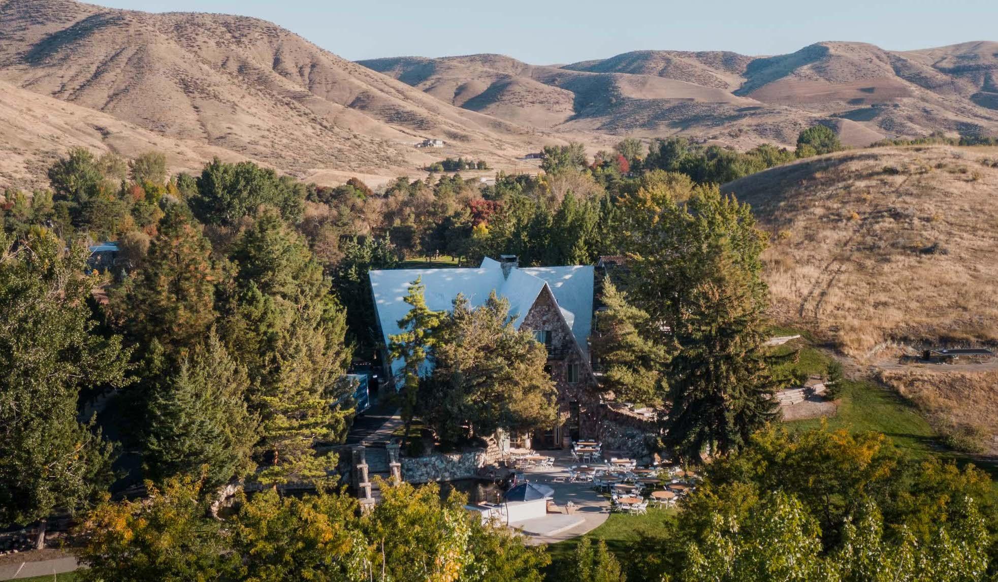 Alessandra Custodio and Samyar Yaghma's Wedding Website