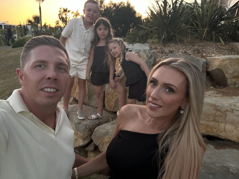 Jennifer Moore and Ryan Mearns' Wedding Website