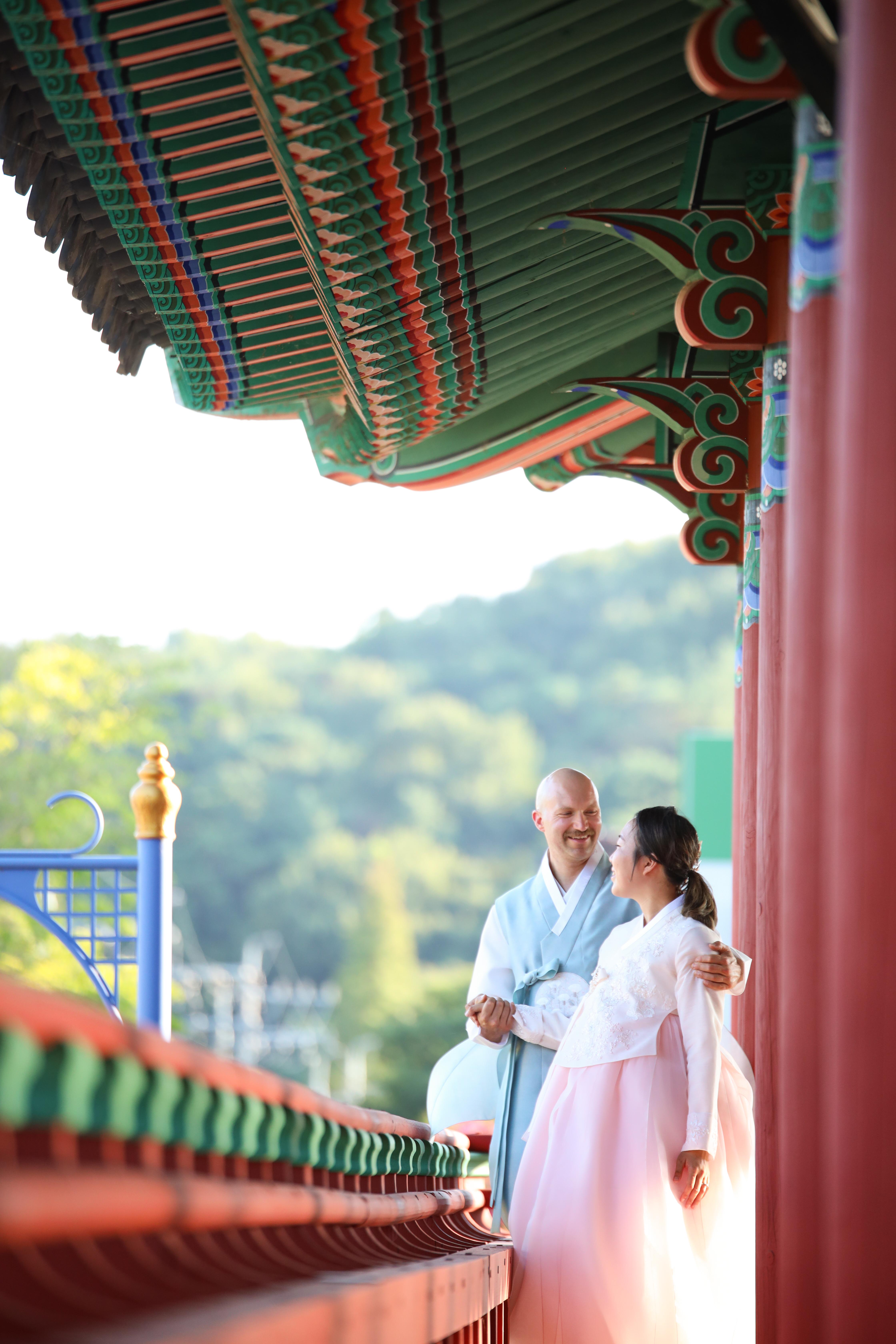 Lois Kim and John Rohrback's Wedding Website