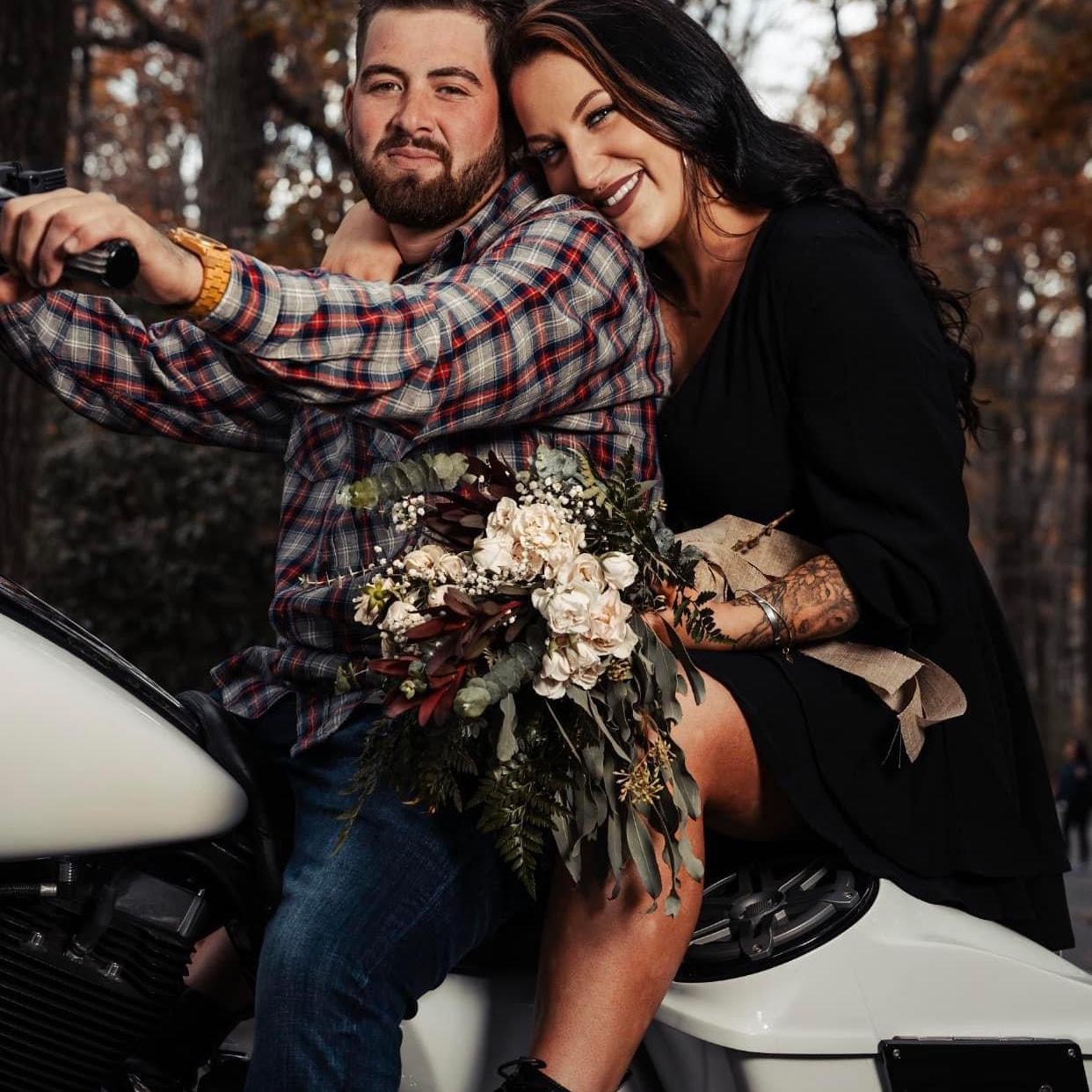Jaelyn Eller and Travis Divoll's Wedding Website
