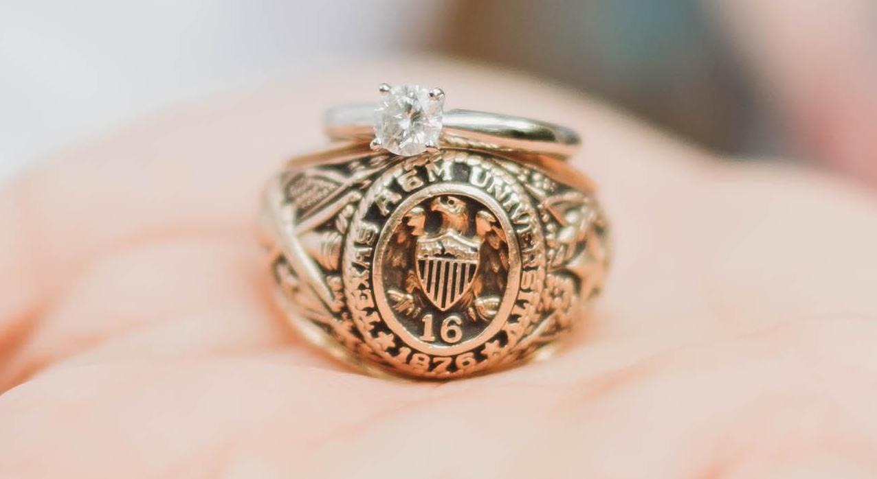 Danielle Colangelo and Mitchell Flinn's Wedding Website