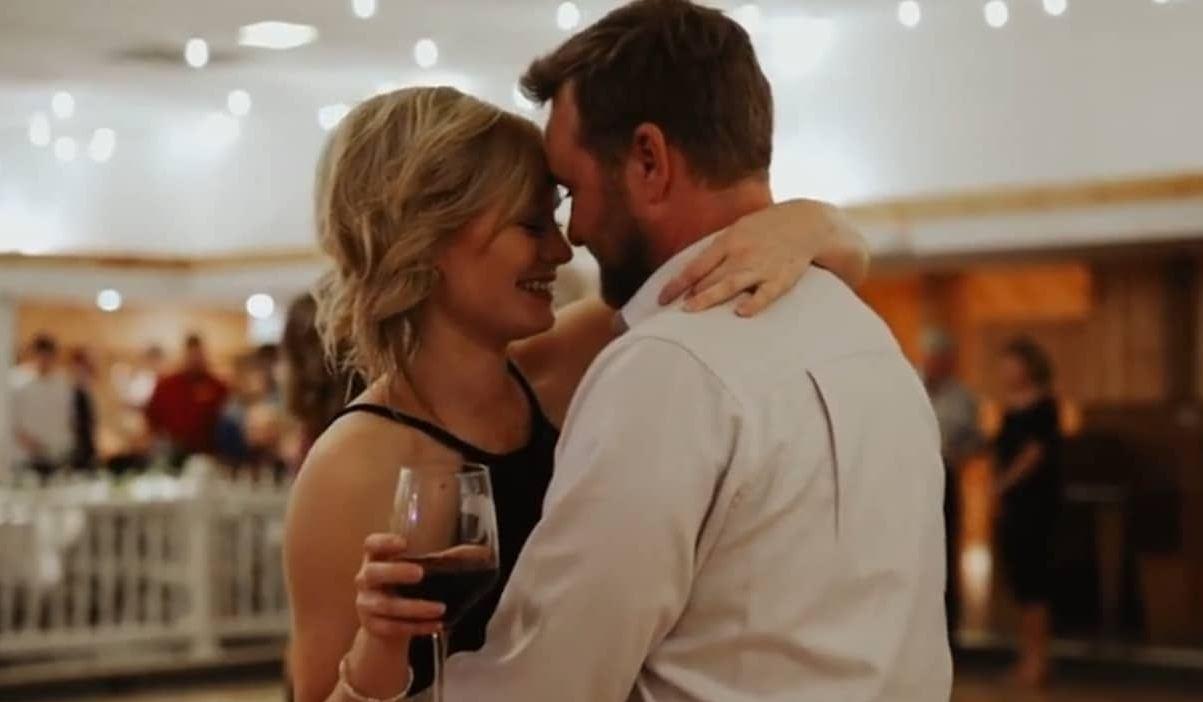 Taylor Burgin and Shon Olson's Wedding Website