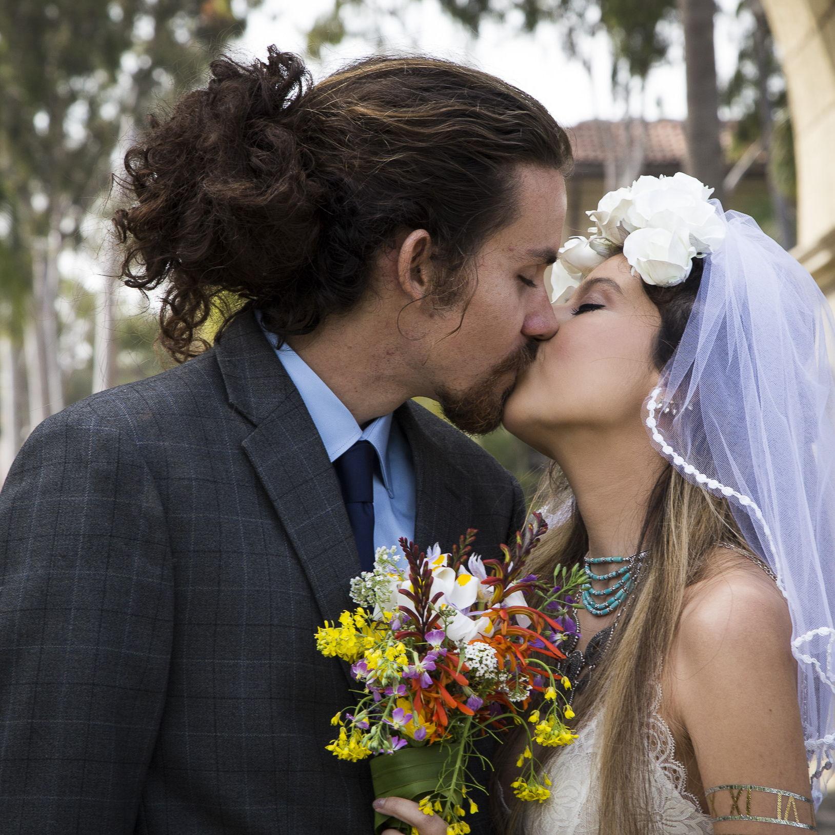 Vida Thacker and Robert Thacker's Wedding Website