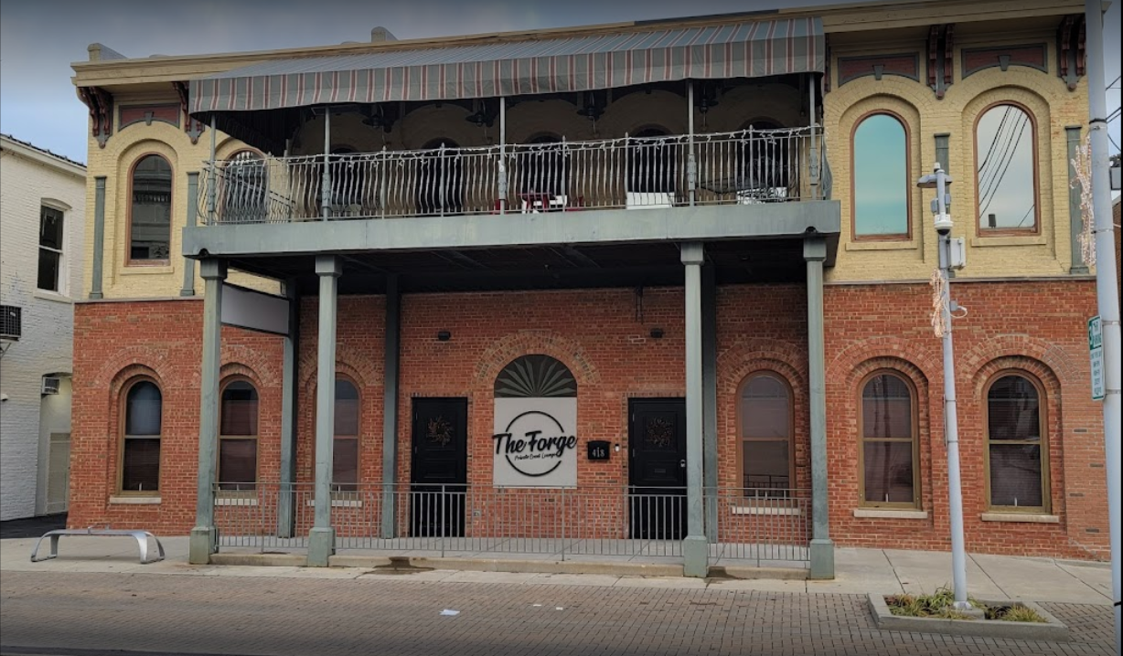 Andria Mahl and Justin Hill's Wedding Website