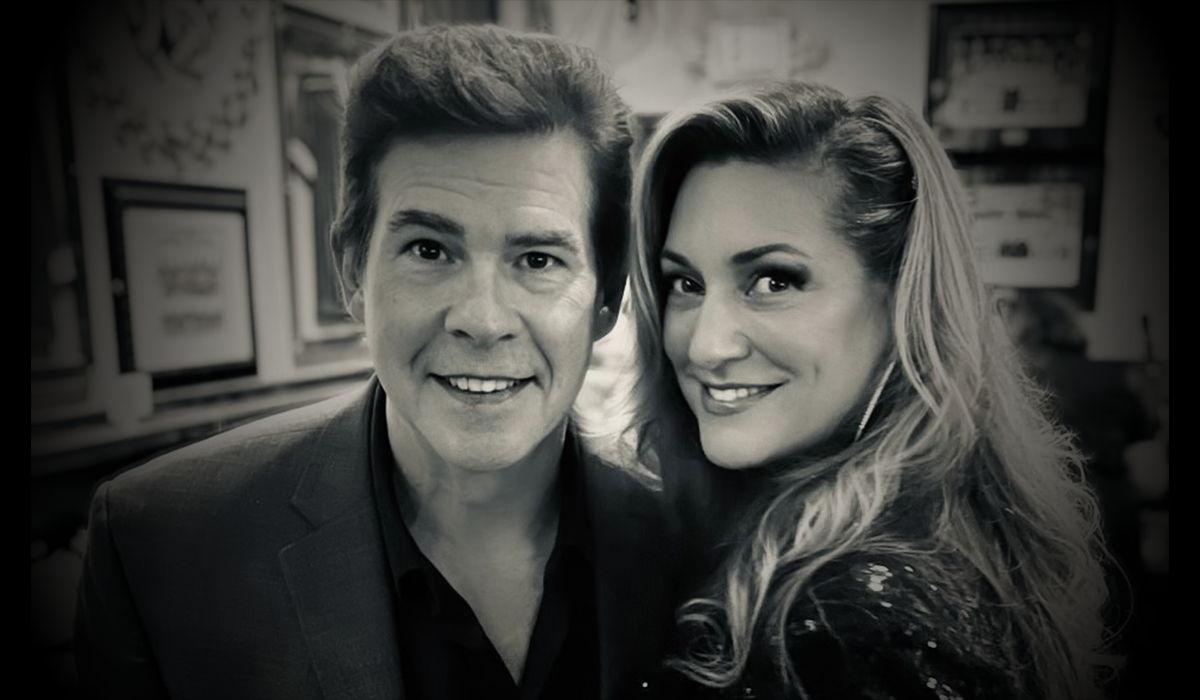 Jennifer Stewart and Ralph Garman's Wedding Website