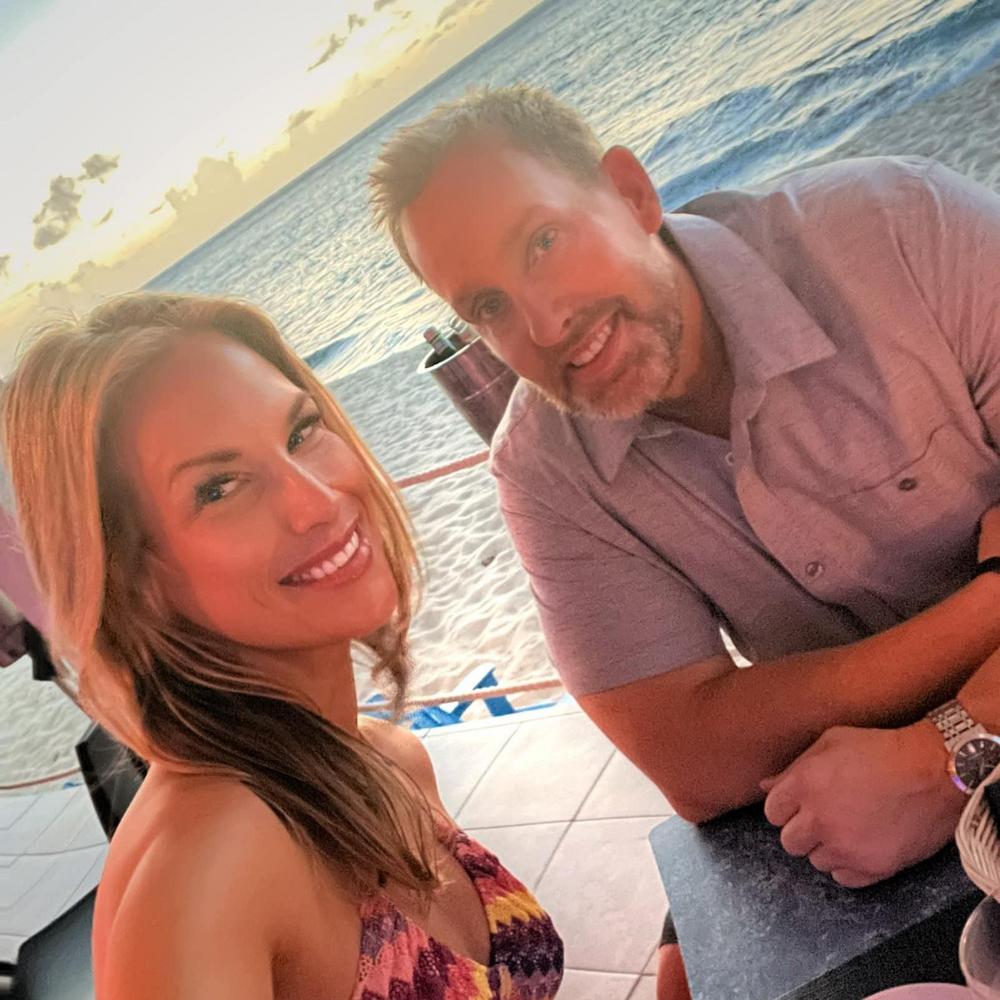 Leslie Gill and Lee Gill's Wedding Website