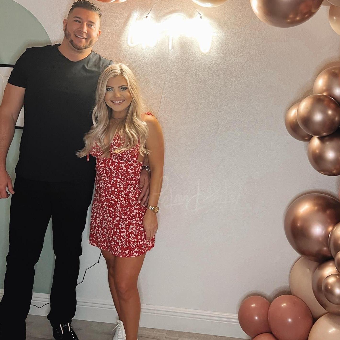 Caitlyn Mindedahl and Lawrence Chastang's Wedding Website