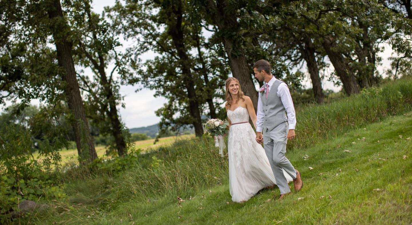 Court Knutson and Tom Knutson's Wedding Website