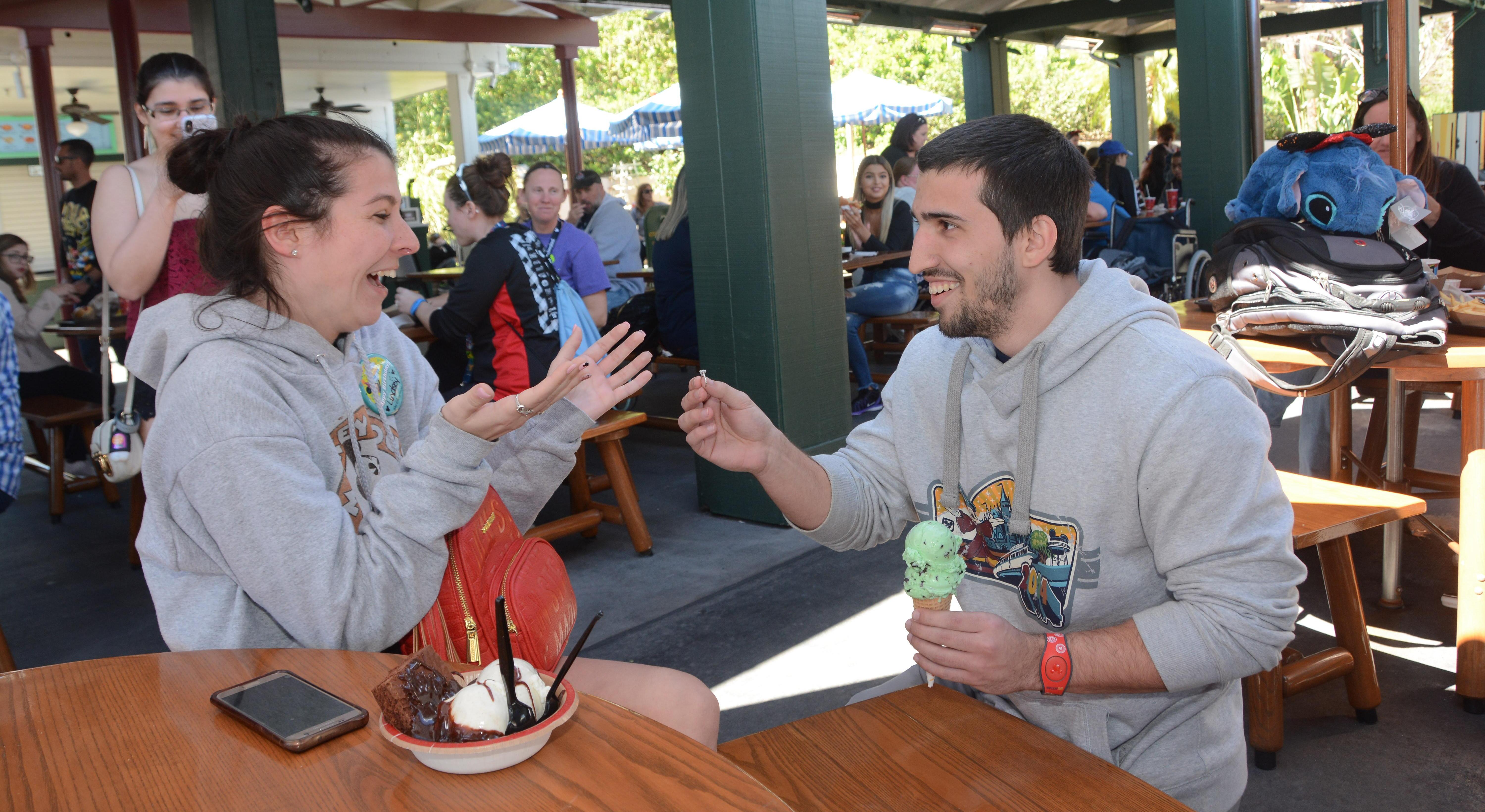 Lindsey Adams and Matt Mellina's Wedding Website