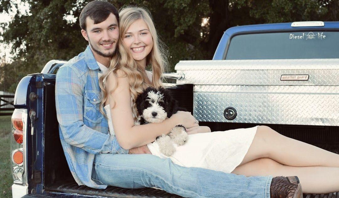 Haley Saylor and Ford Thomas' Wedding Website