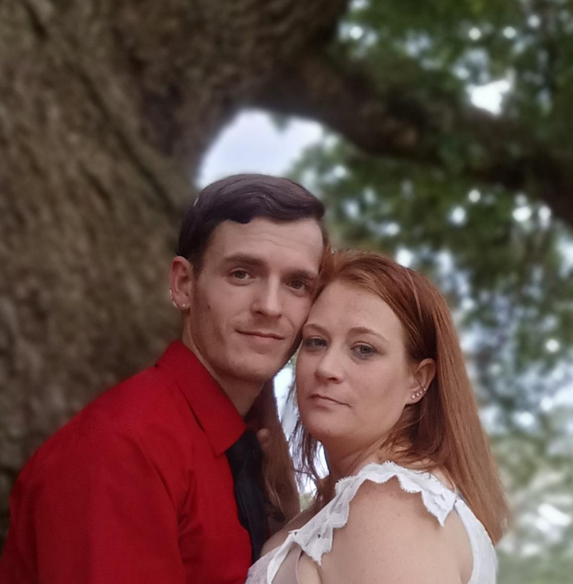 Leslie mooneyham and John Johnson's Wedding Website