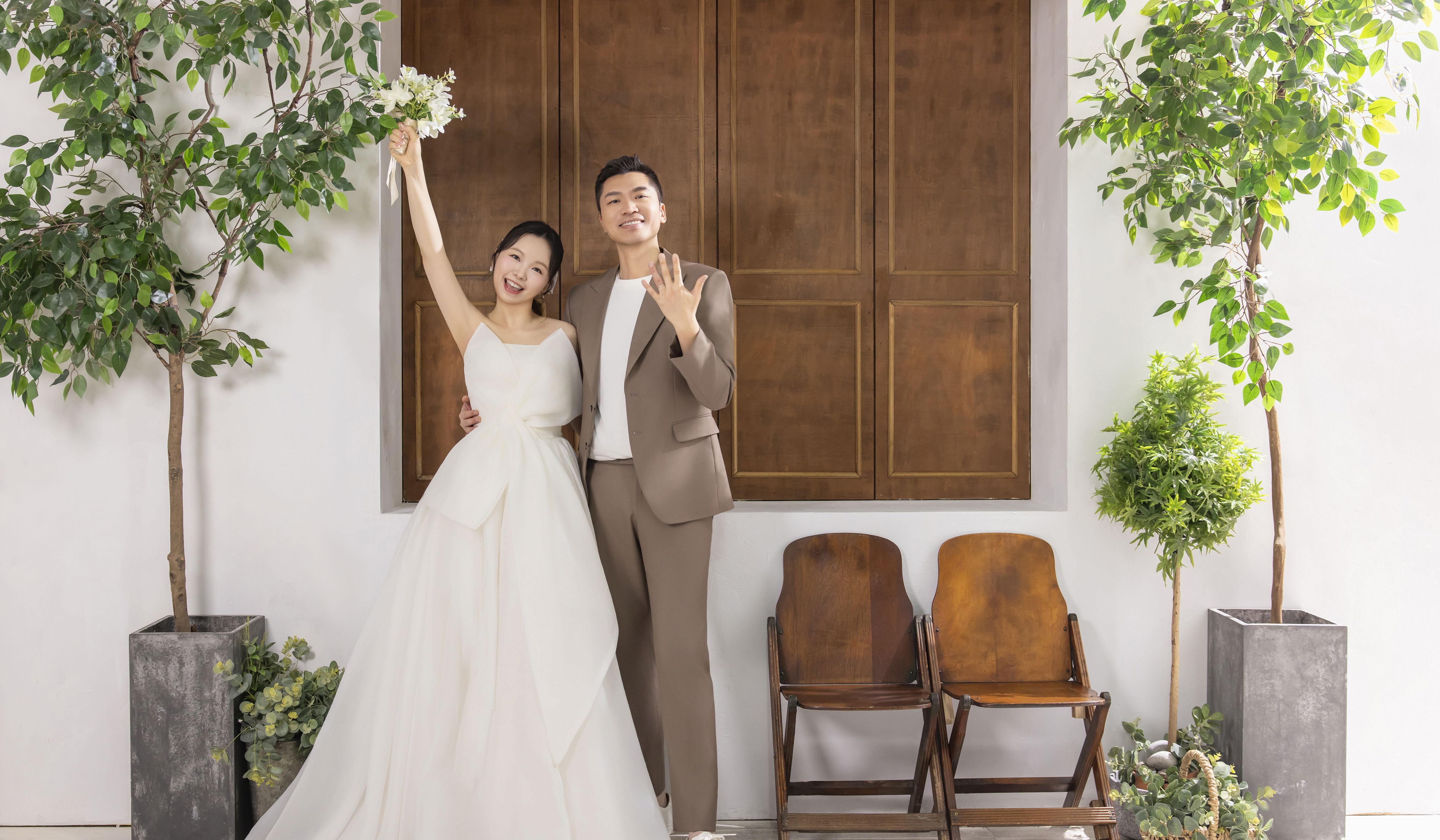 Carol Lin and Arthur Chen's Wedding Website