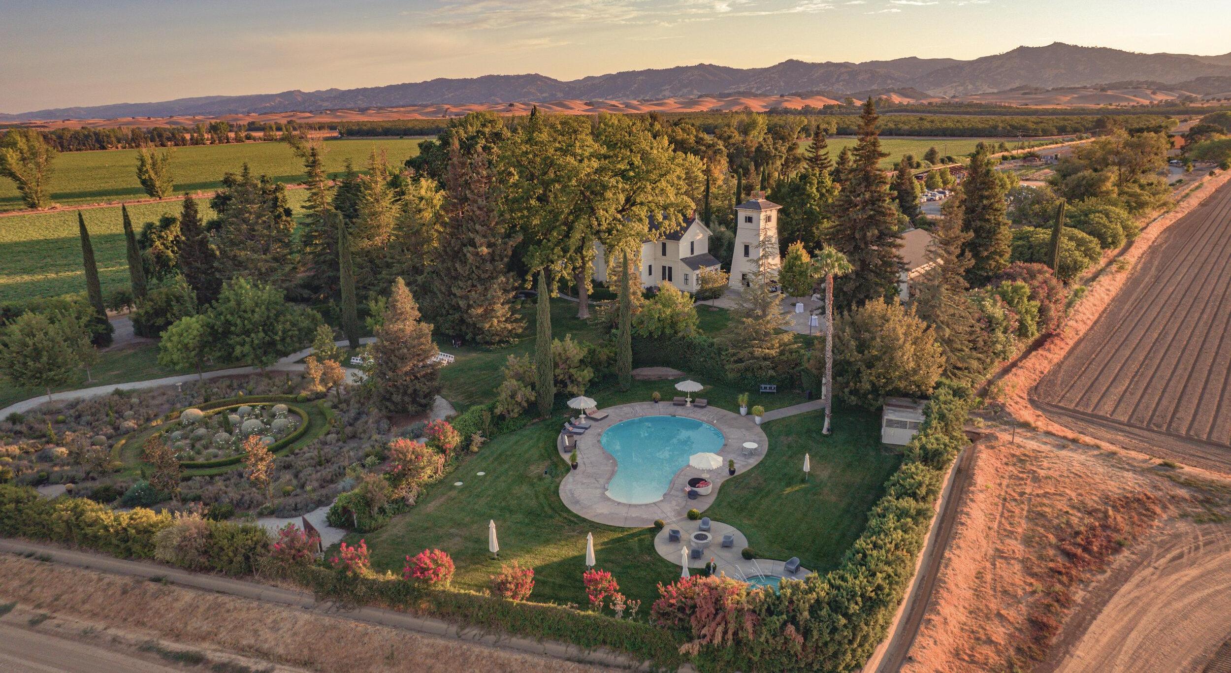 Brenna Weingus and Varoon Bose's Wedding Website