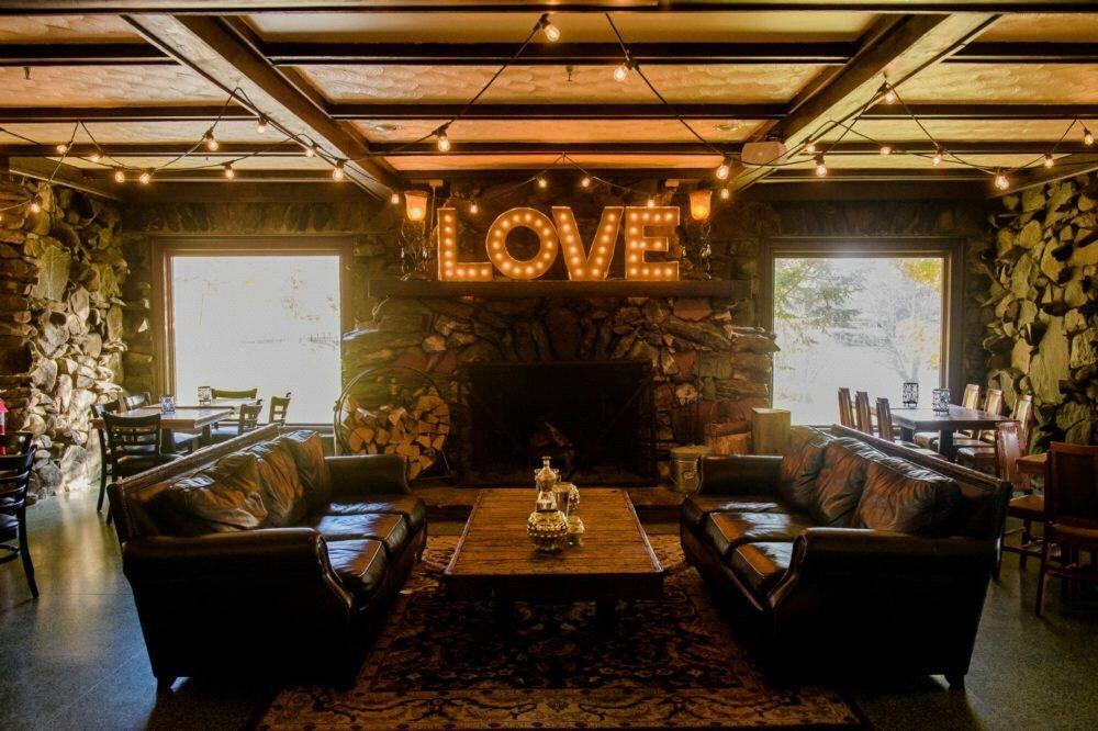 Kristen Bania and Matt Phelan's Wedding Website