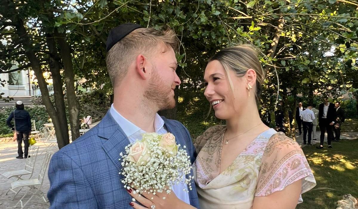 Mendy Mentz and Chumie Klein's Wedding Website