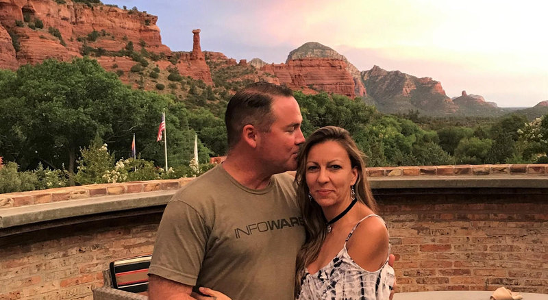 Tara Barriga and Russell Whelan's Wedding Website