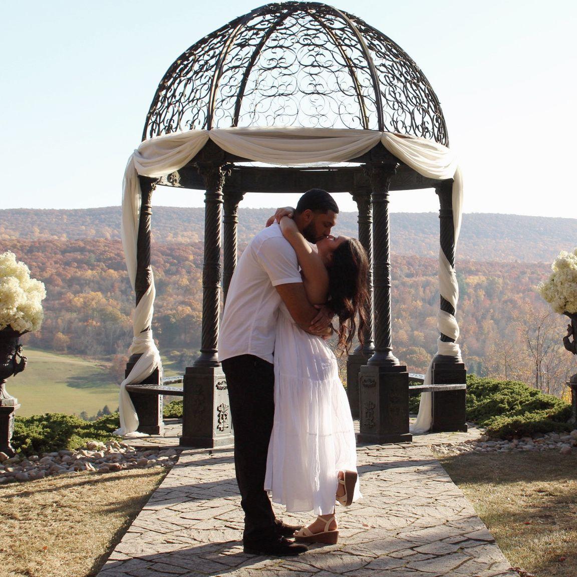 Lionel Alexander Duncanson III and Victoria Isabel Gonzalez's Wedding ...