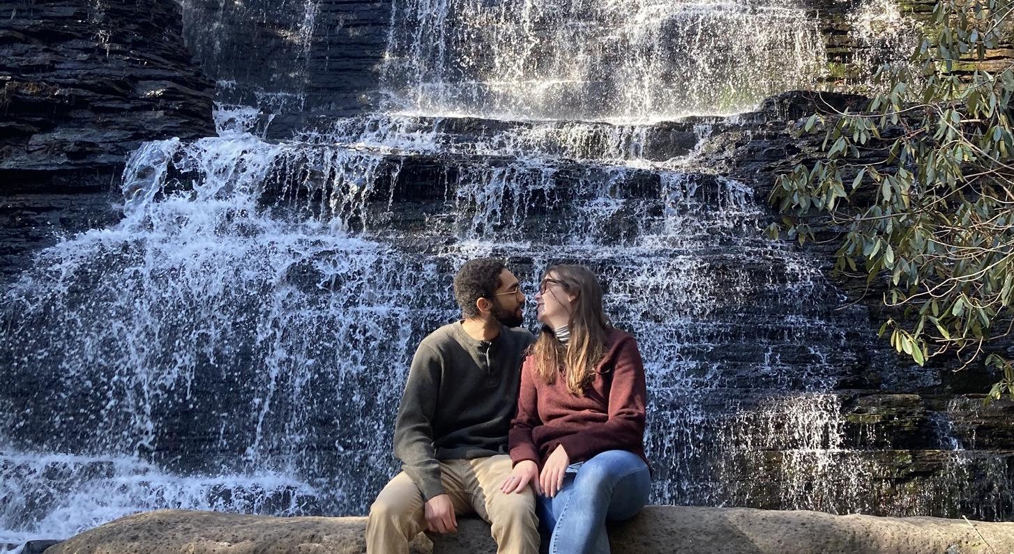 Bobby Jován Lewis and Tess Marie Snodgrass' Wedding Website