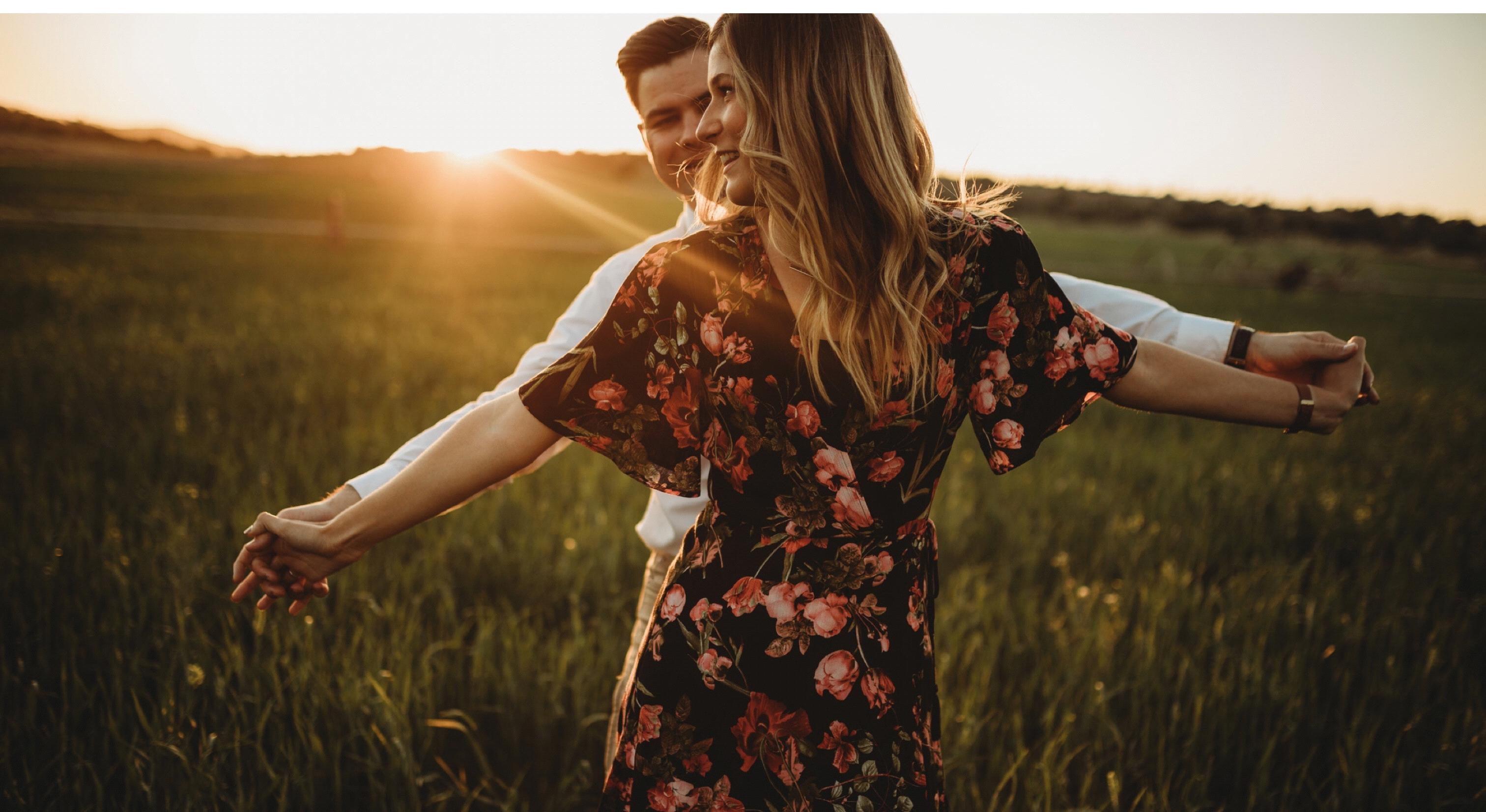 Courtney Hall and Aaron Loftus' Wedding Website