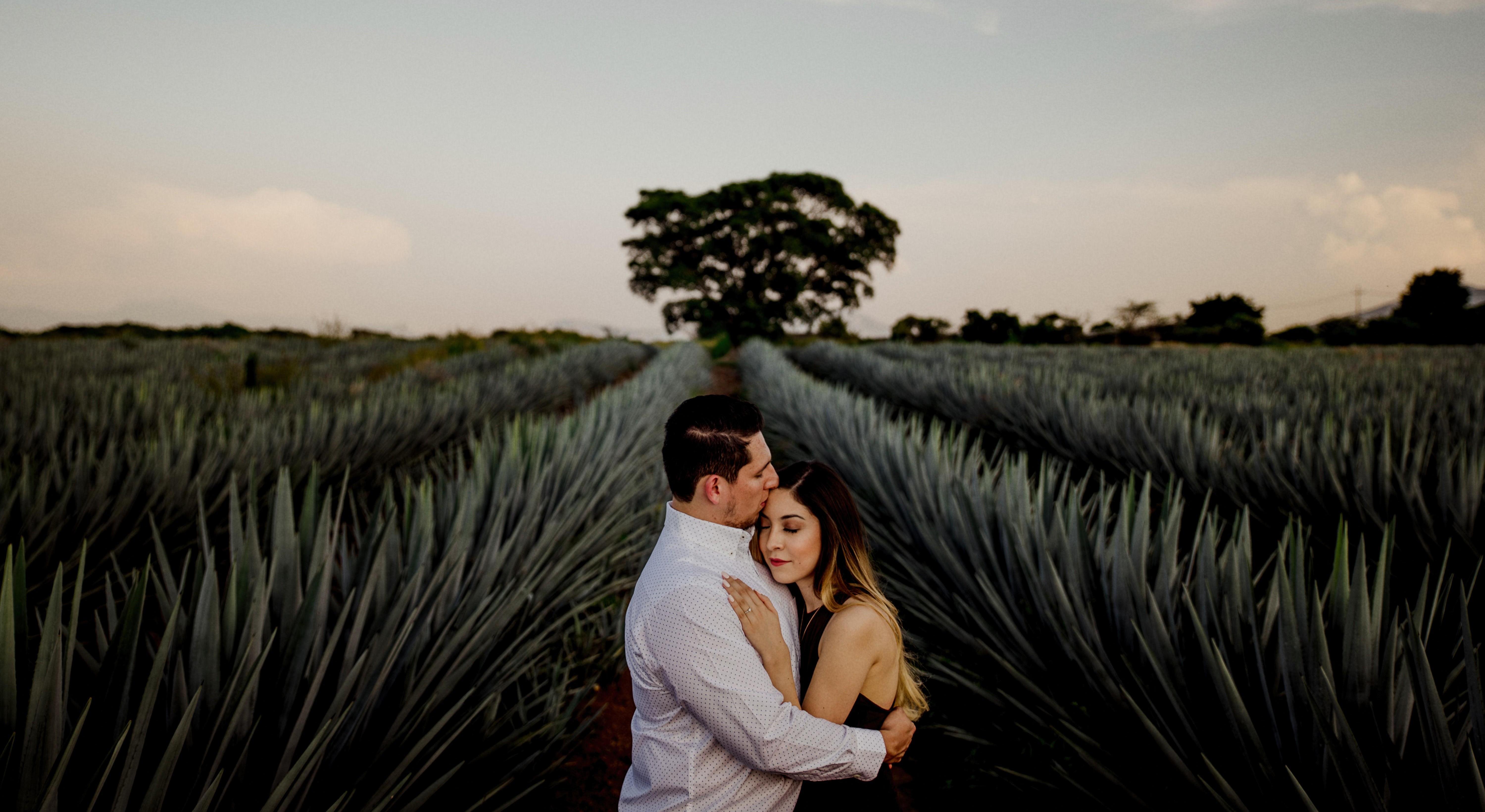 Erika Mendoza and Abraham Haro's Wedding Website
