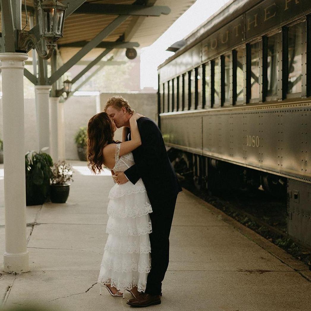 Gracie Davis and Denver Davis' Wedding Website