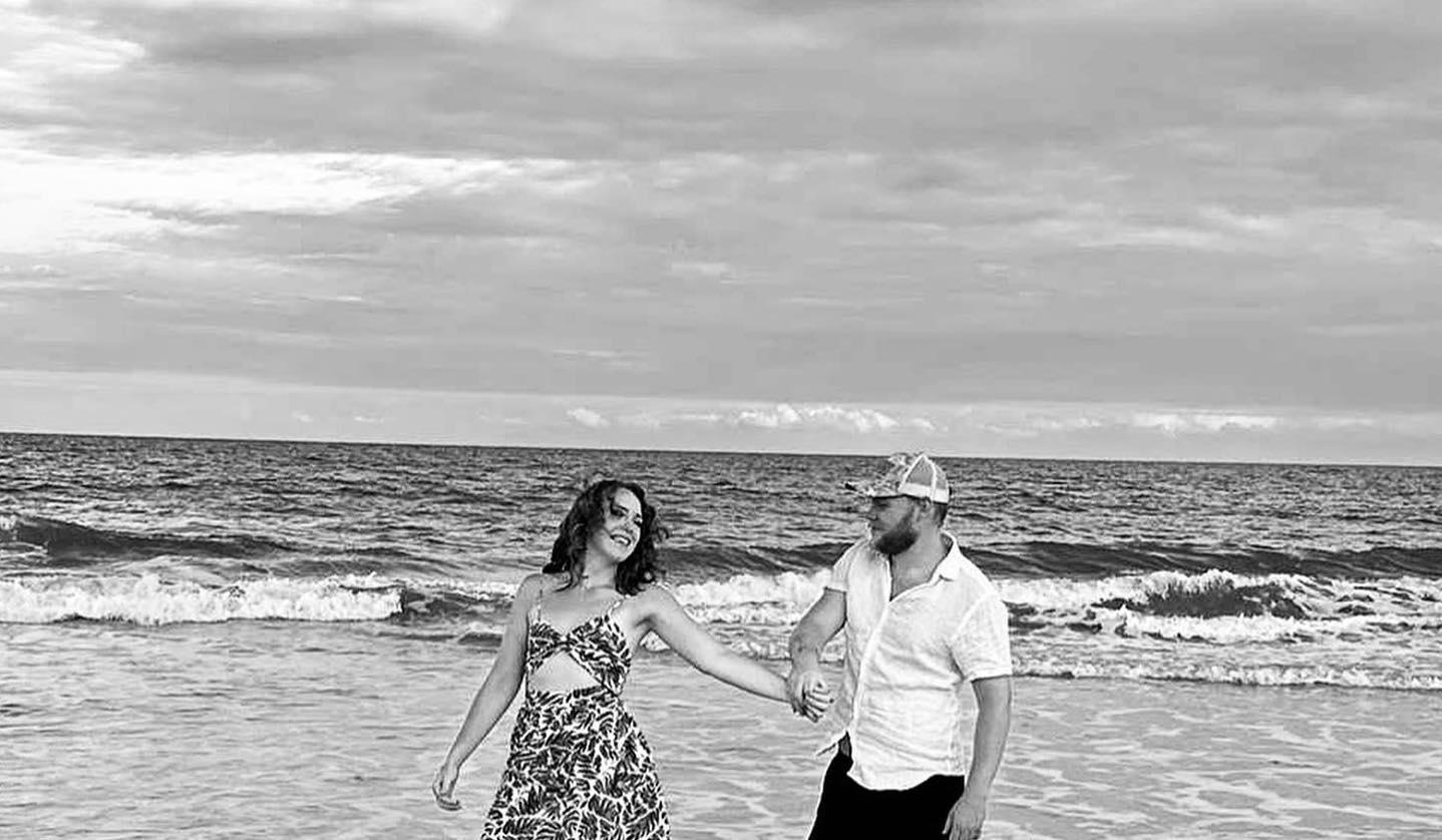 Elizabeth Gidley and Seth Hahn's Wedding Website