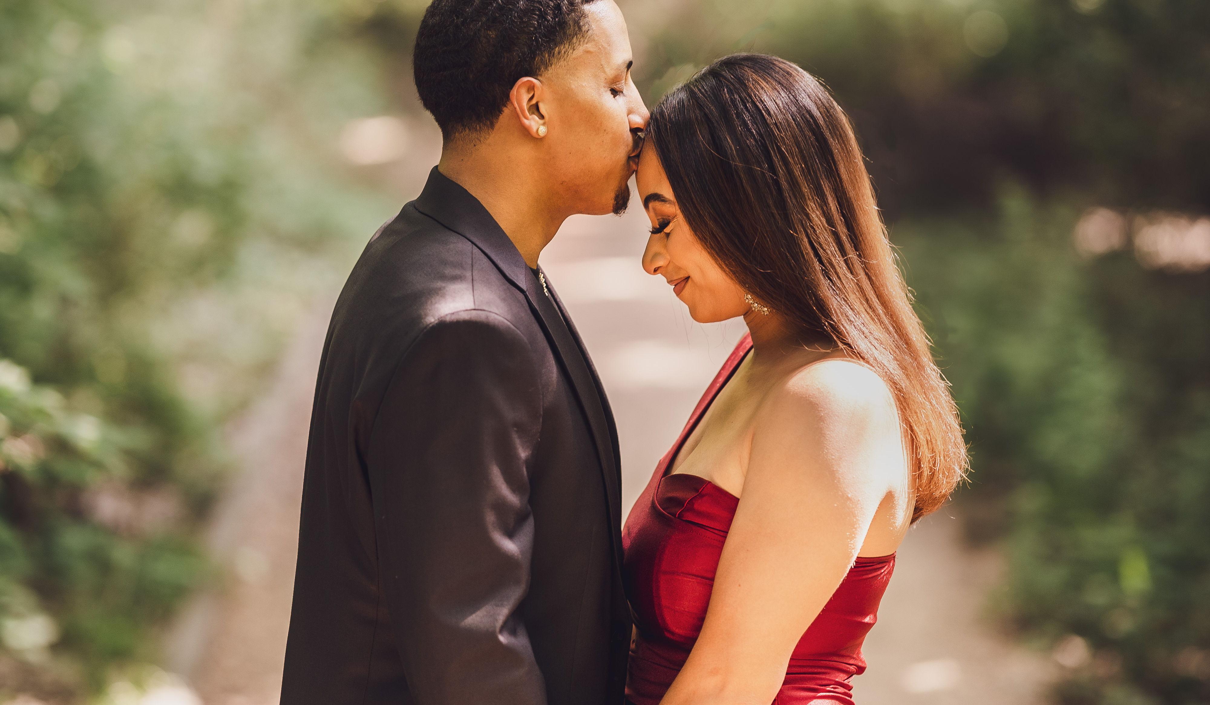 Bre Davis and Frank Barnes' Wedding Website