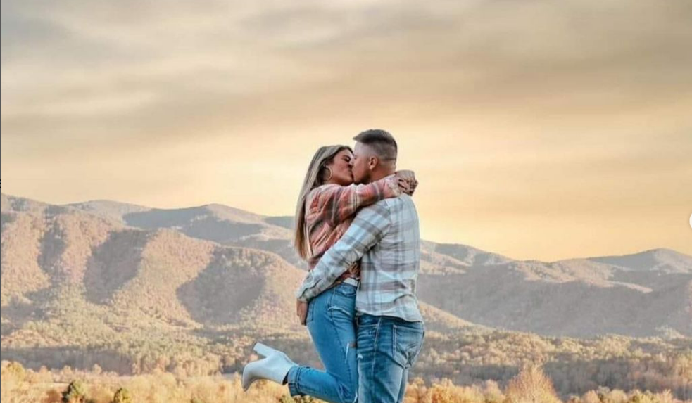 laney turner and Hunter Bennett's Wedding Website