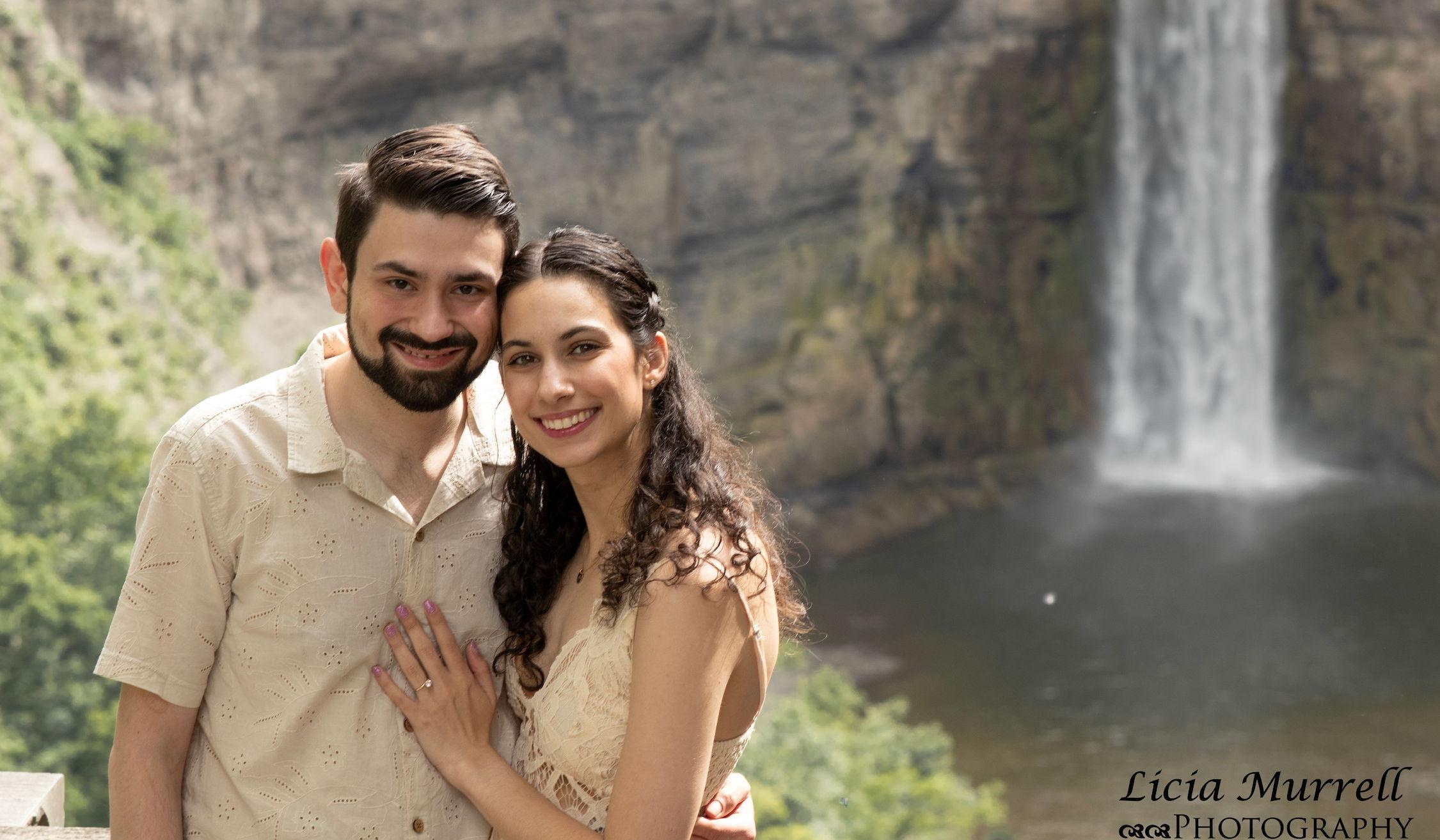 Hannah Halloran and Jacob Barnes' Wedding Website
