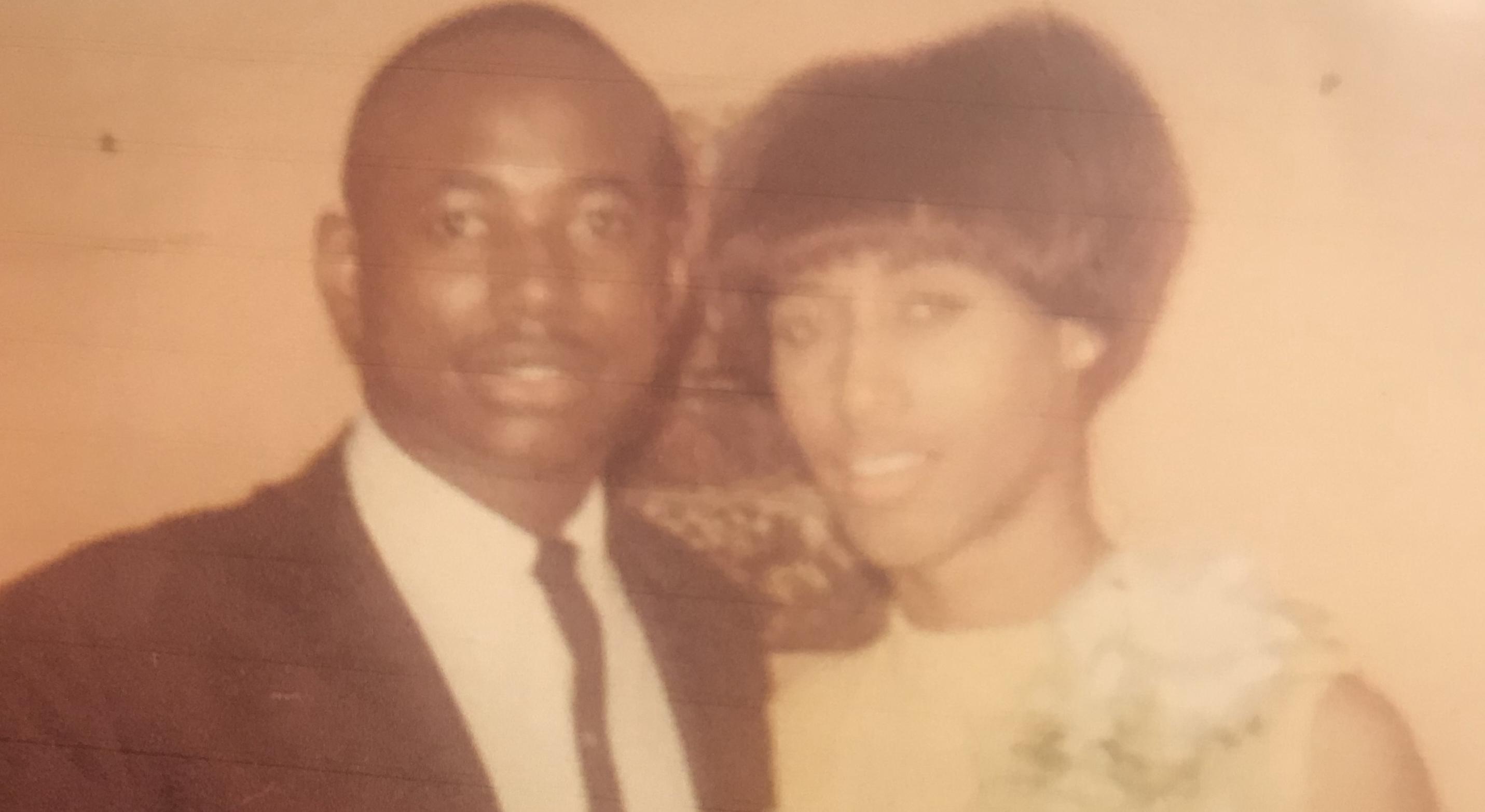 Elizabeth Howard and Edward Howard, Jr's Wedding Website