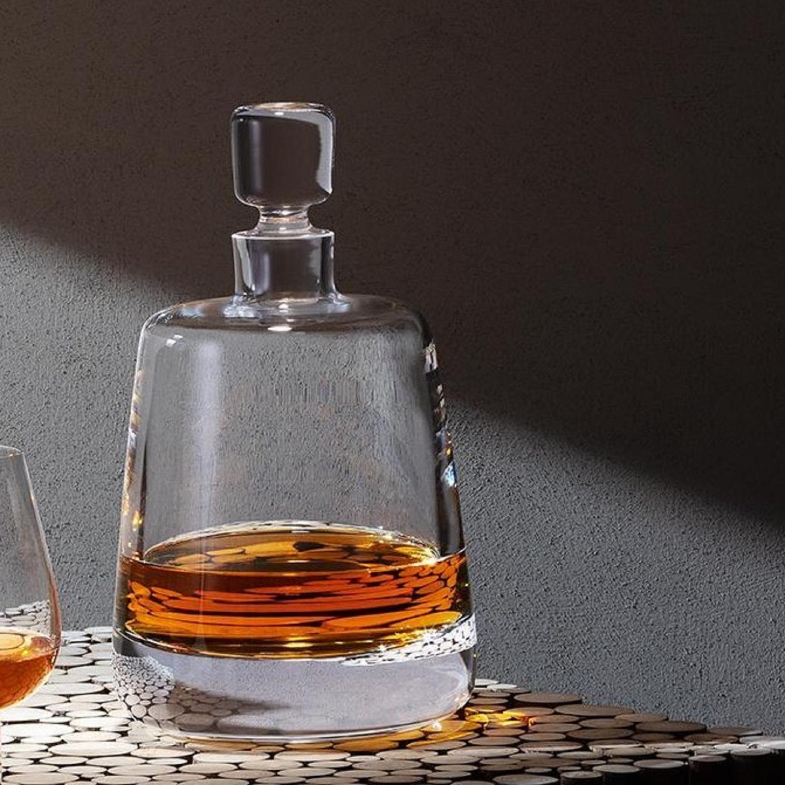 LSA International, Madrid Decanter | Zola