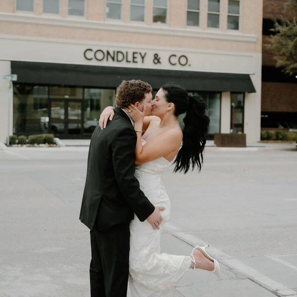 Ashlyn Weaver and Dustin Kiser's Wedding Website