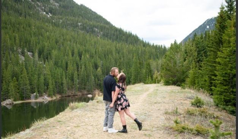 Hannah States and Anthony Parr's Wedding Website