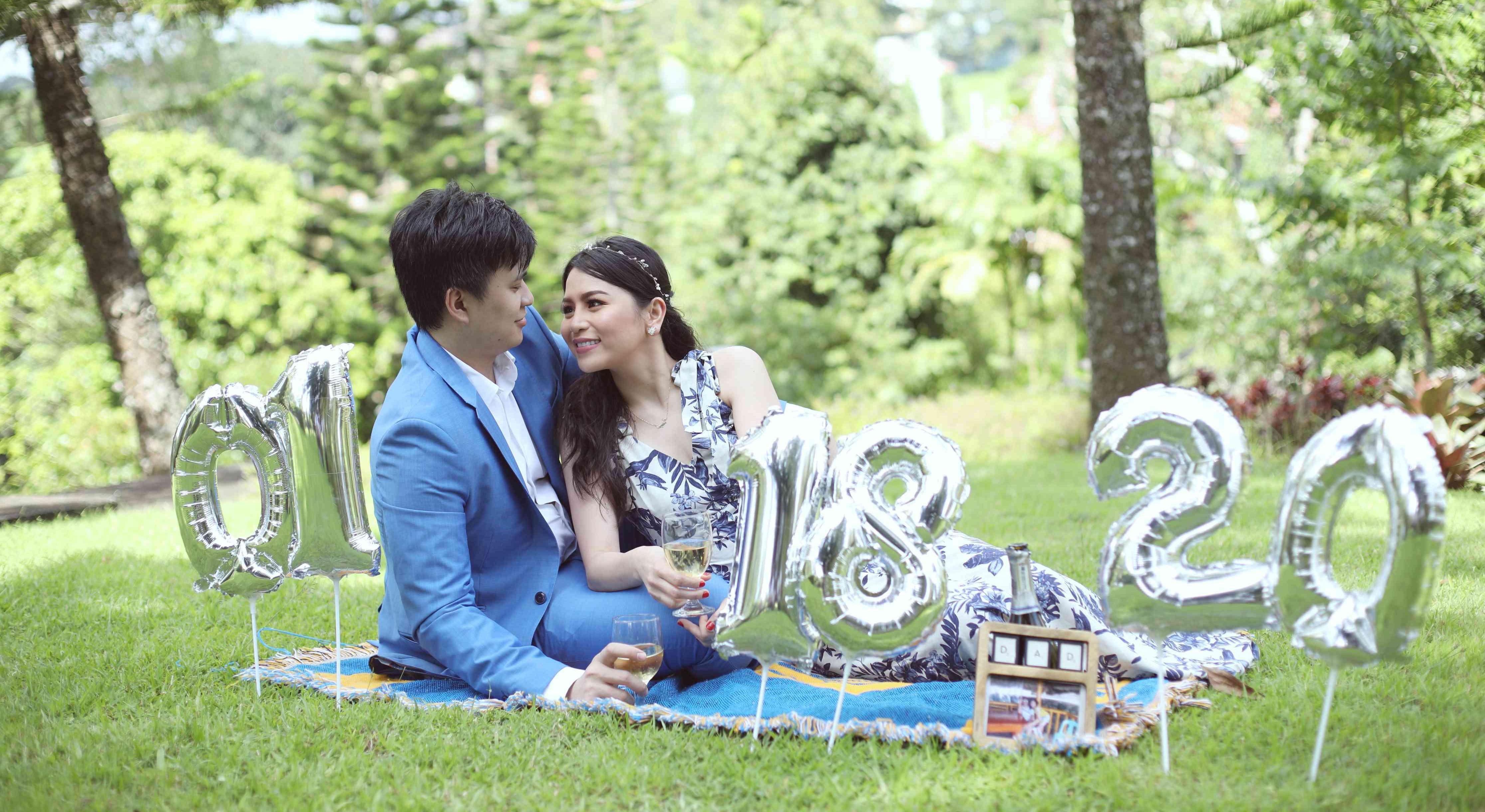 Francis Mitchell H. Crisologo and Aileen Michelle M. De Leon's Wedding Website