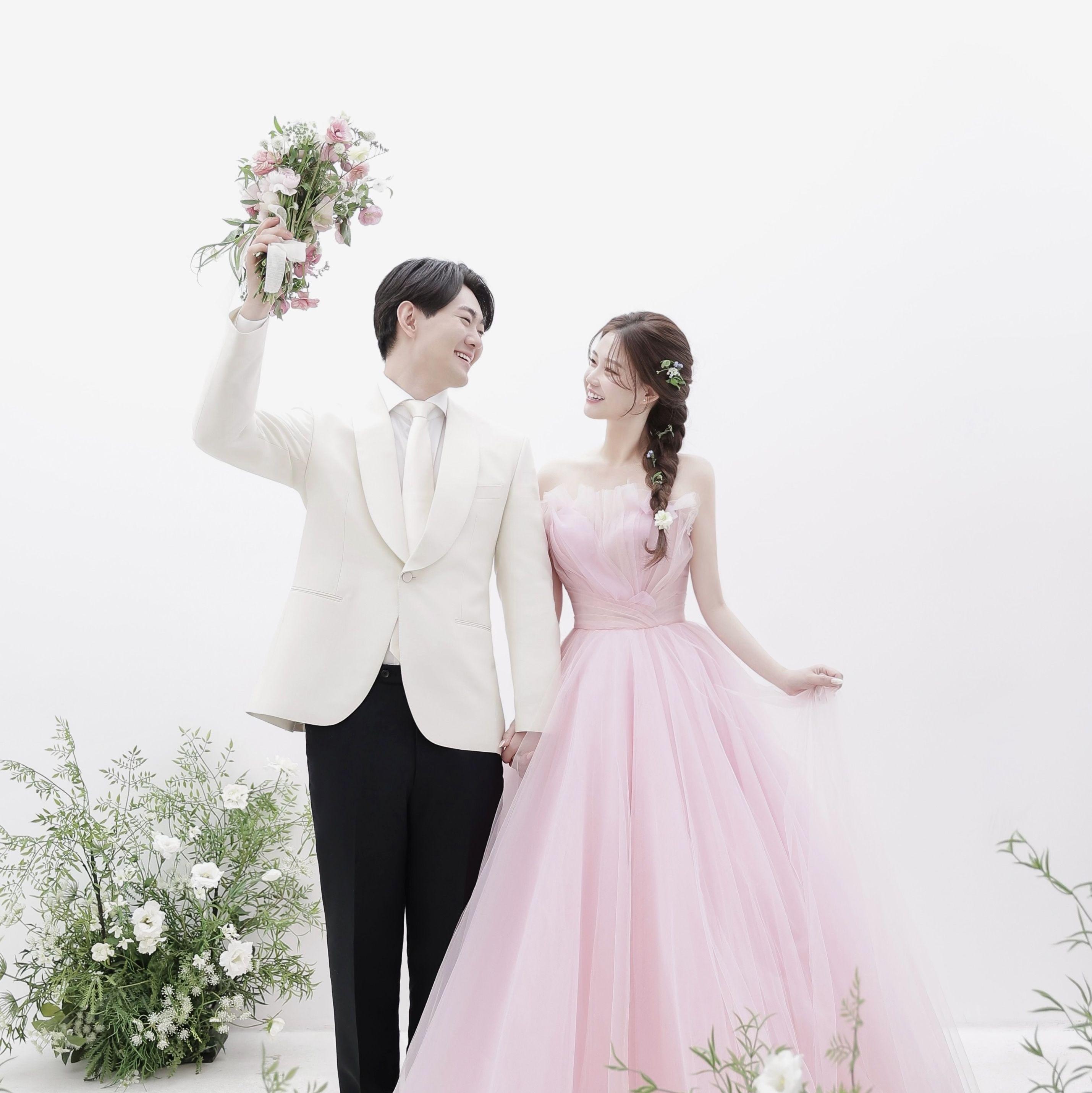 Soyeon Son and Junho Jeong's Wedding Website