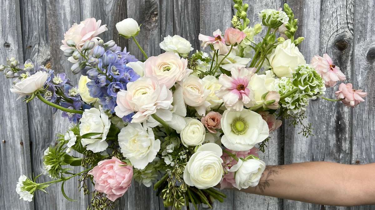 Carolina Flowers | Wedding Florists | Cost, Reviews & Photos | Zola