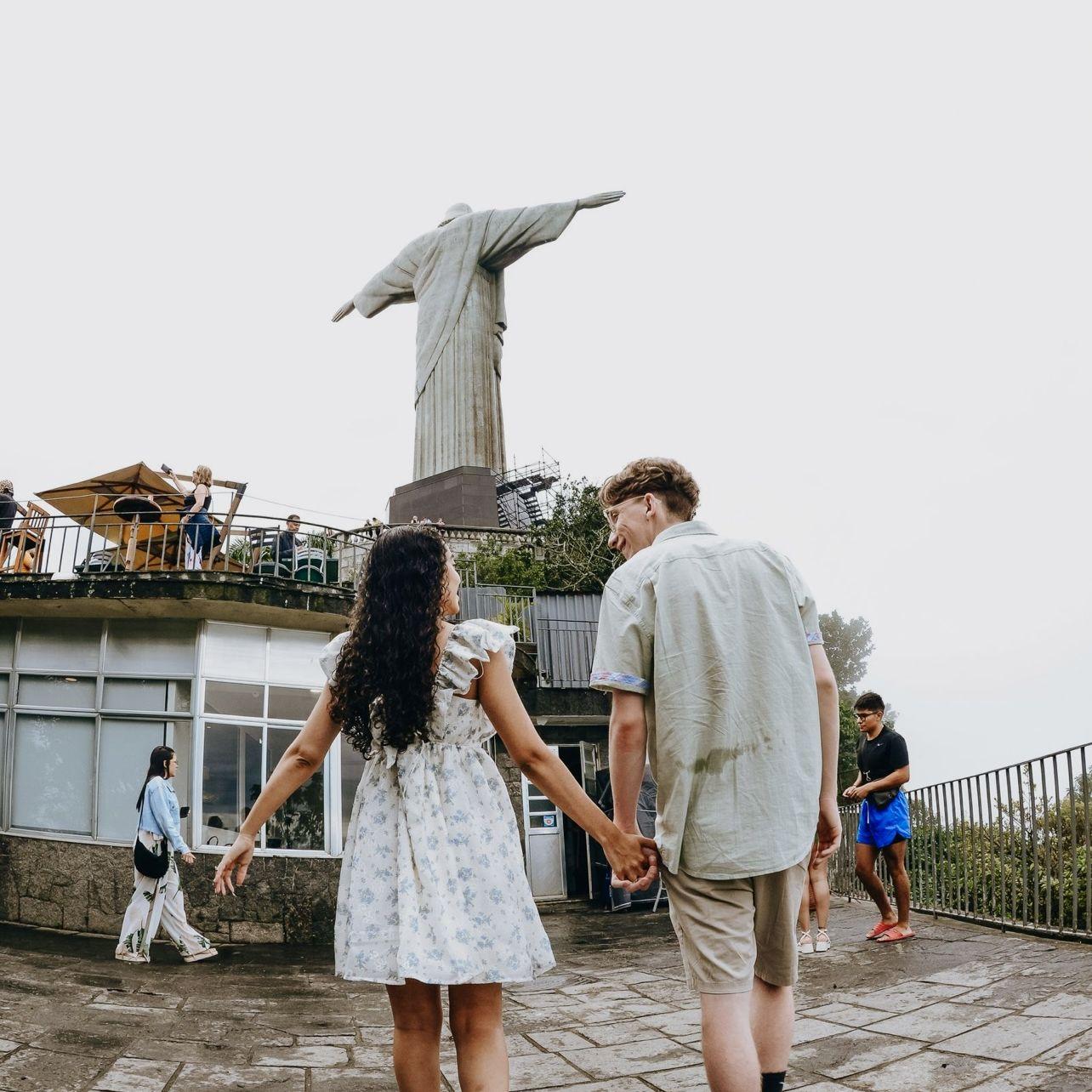 Beatriz Porto and Ethan Howard's Wedding Website