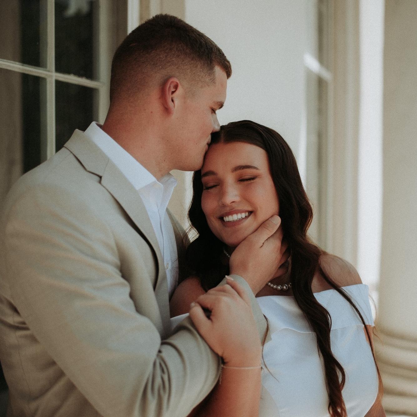 Ellie Glover and William Decker IV's Wedding Website