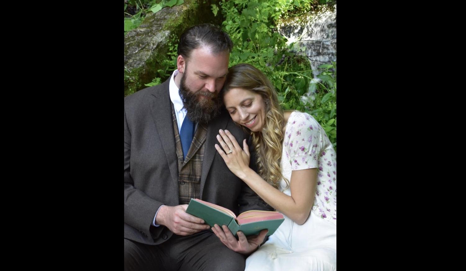 Anna Pacek and Ryan Hooper's Wedding Website