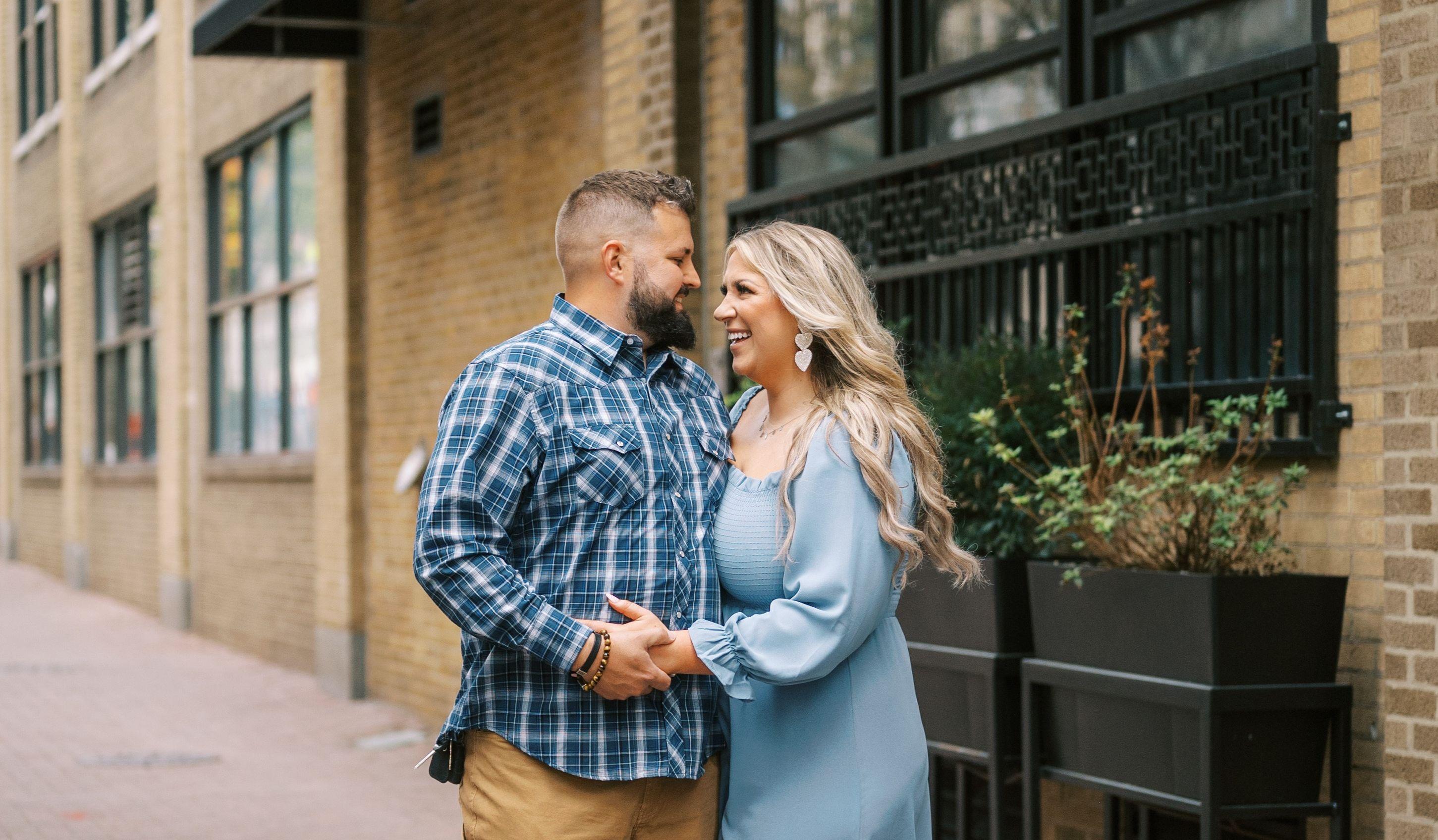 Lacey Miller and Russell Robbins' Wedding Website