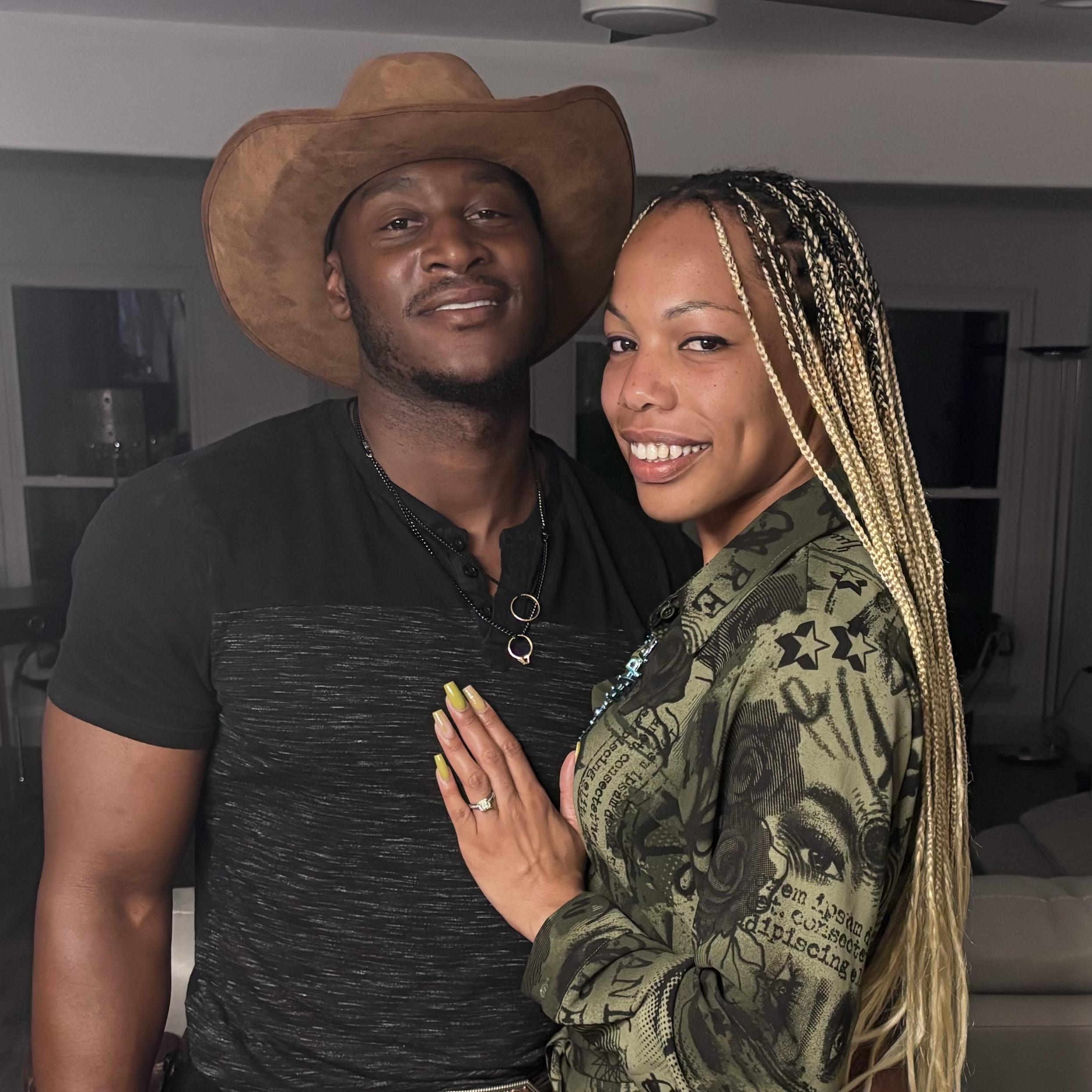 Victoria Felton and Demytreus Gipson-Hollinshed's Wedding Website