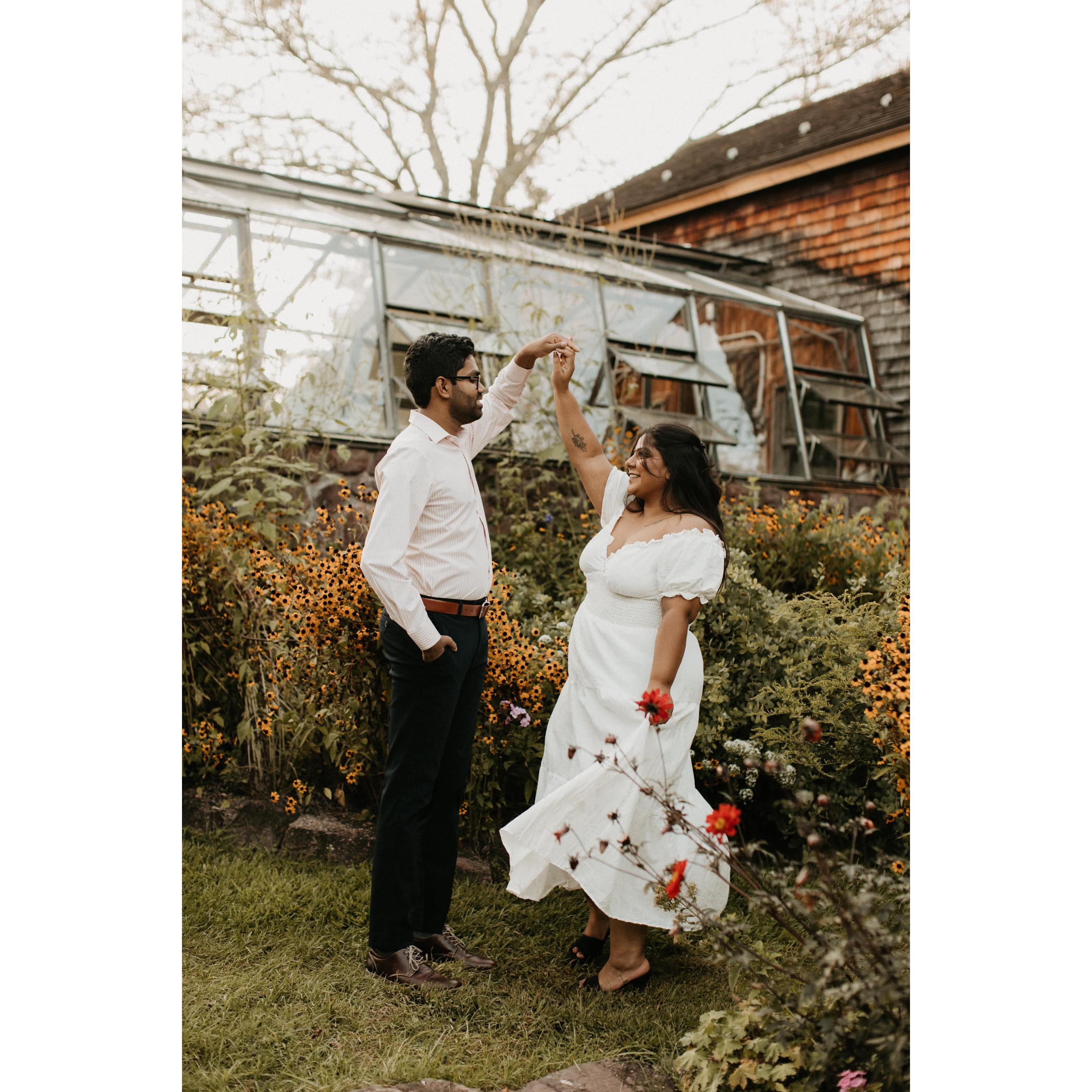 Riya Parmar and Akshay Somana's Wedding Website