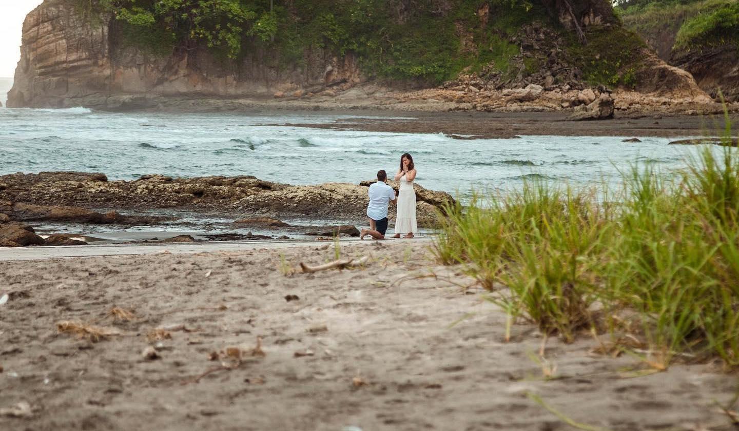 Lea Simms and Alex Ferguson's Wedding Website