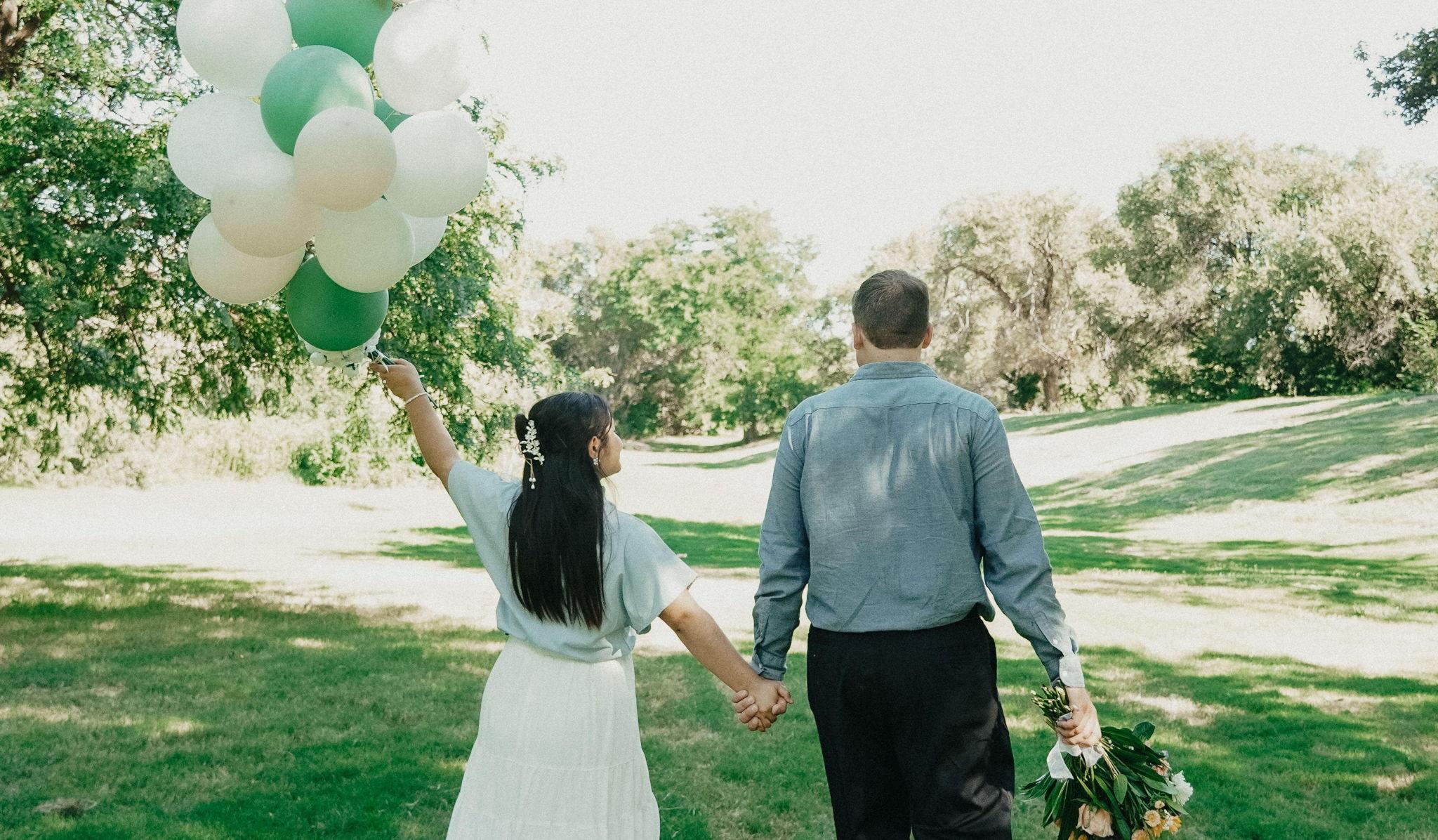 Niang Lun (Lun No) and David Nichols' Wedding Website