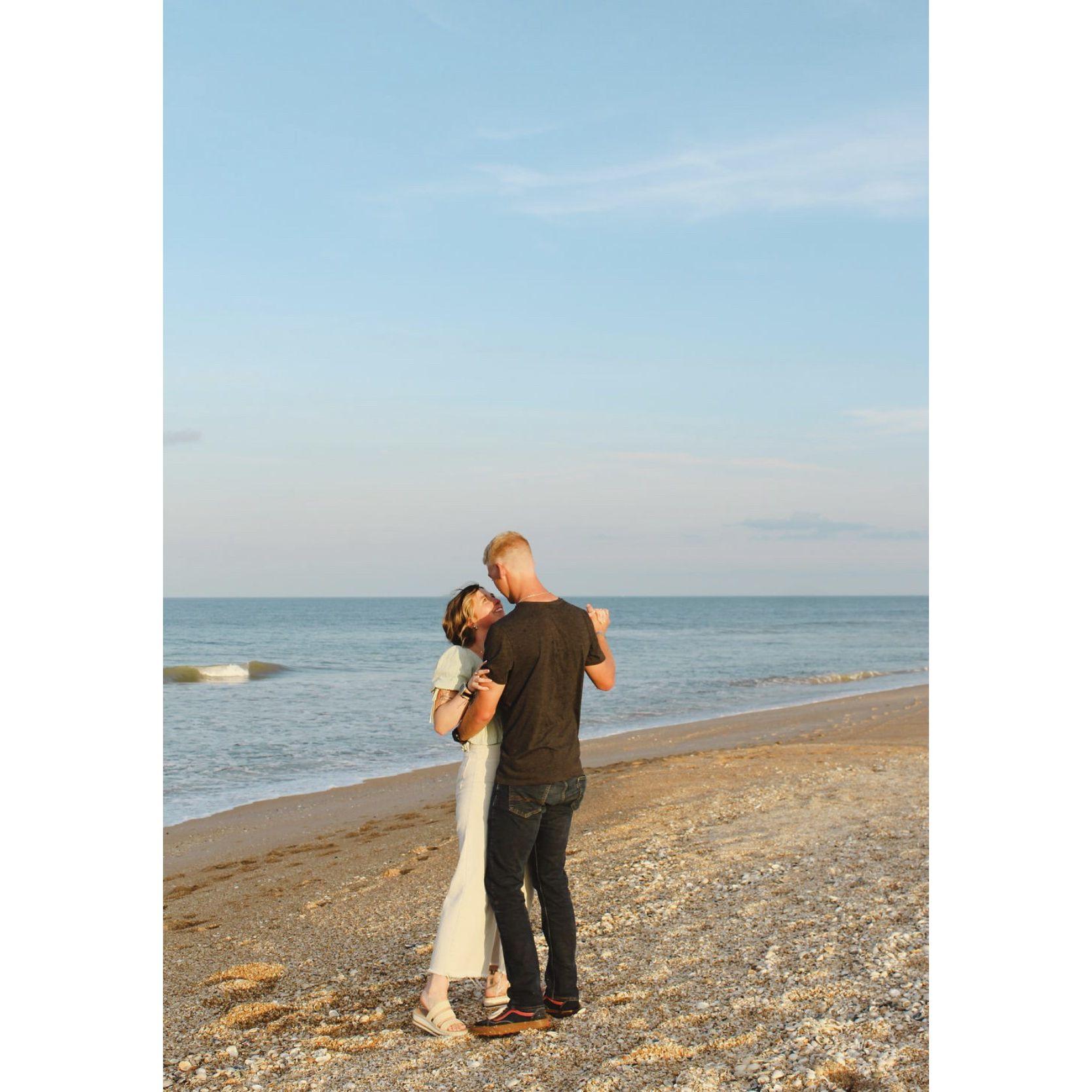 Laura Fox and Daniel MacDonald's Wedding Website